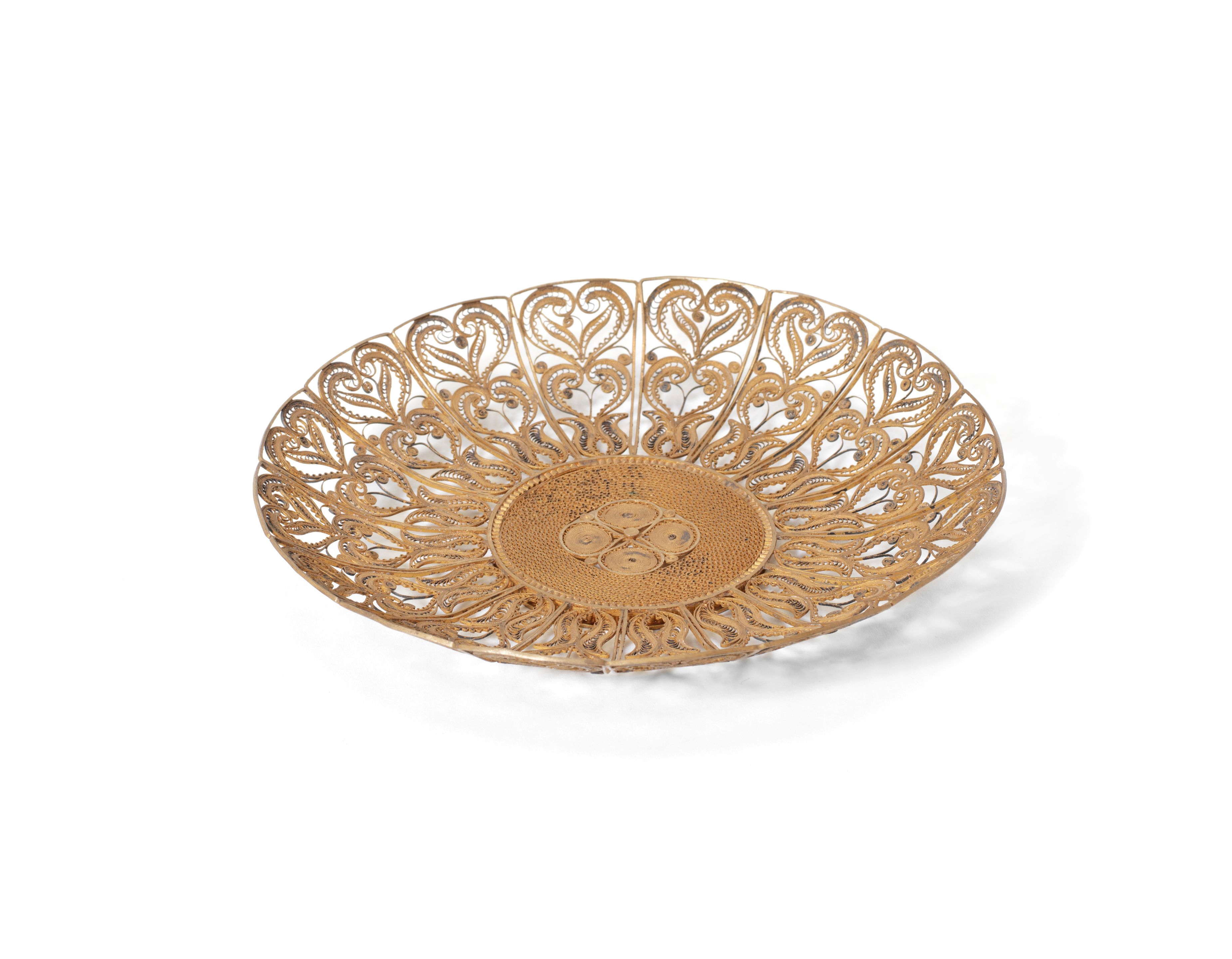 Bonhams : A silver filigree dish possibly 19th century Russian (2)