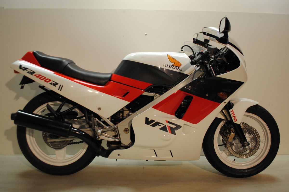 Bonhams Cars : 1988 Honda VFR400R Type NC21 Frame no. NC21 1011212 Engine no. NC13E 1041291