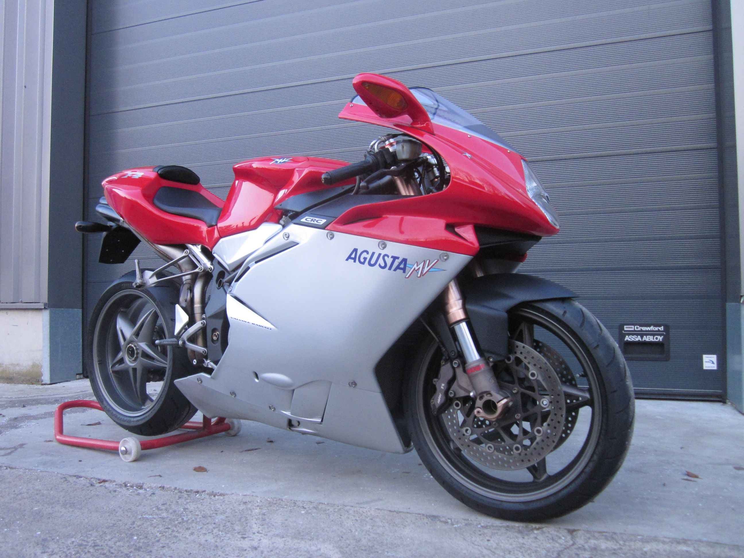 Bonhams Cars : 2000 MV Agusta 750cc F4 S '1+1' Biposto Frame no. ZCGF401AAYV002353 Engine no. to ...