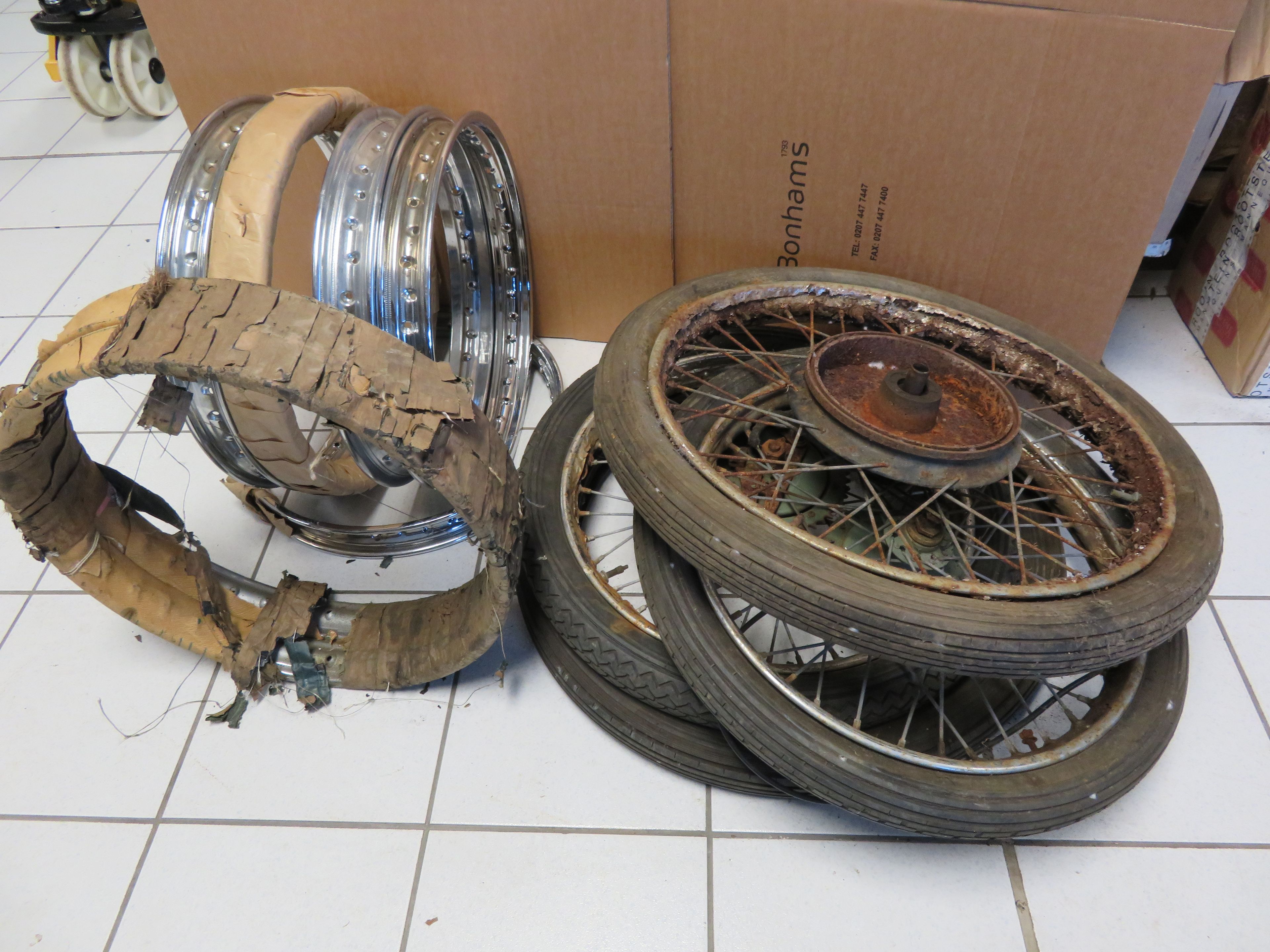 Bonhams Cars : Seven wheel rims, ((7))