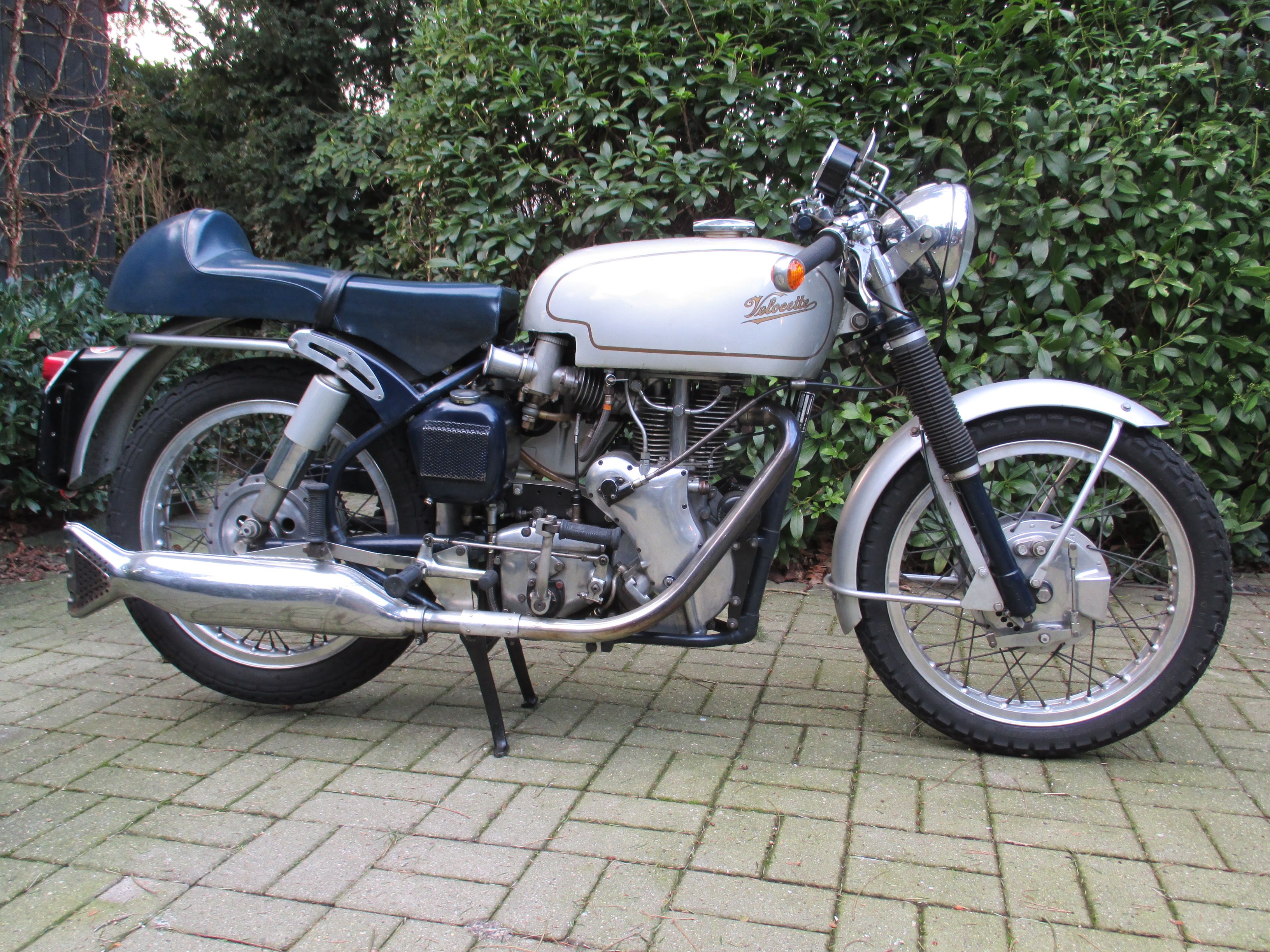 Bonhams Cars : 1968 Velocette 499cc Venom Thruxton Frame no. RS19511 ...