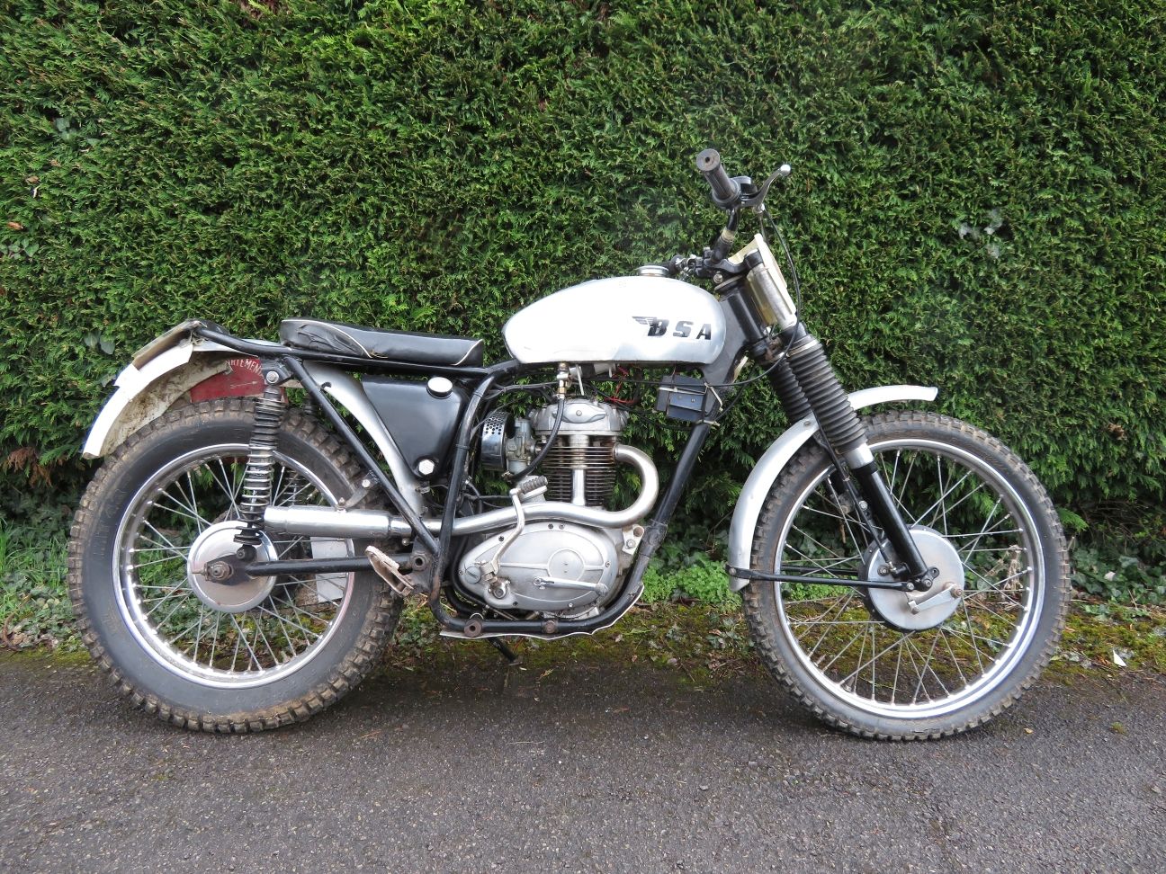 Bonhams Cars : c.1963 BSA 250cc C15T Trials Frame no. C15C.147.1 Engine ...
