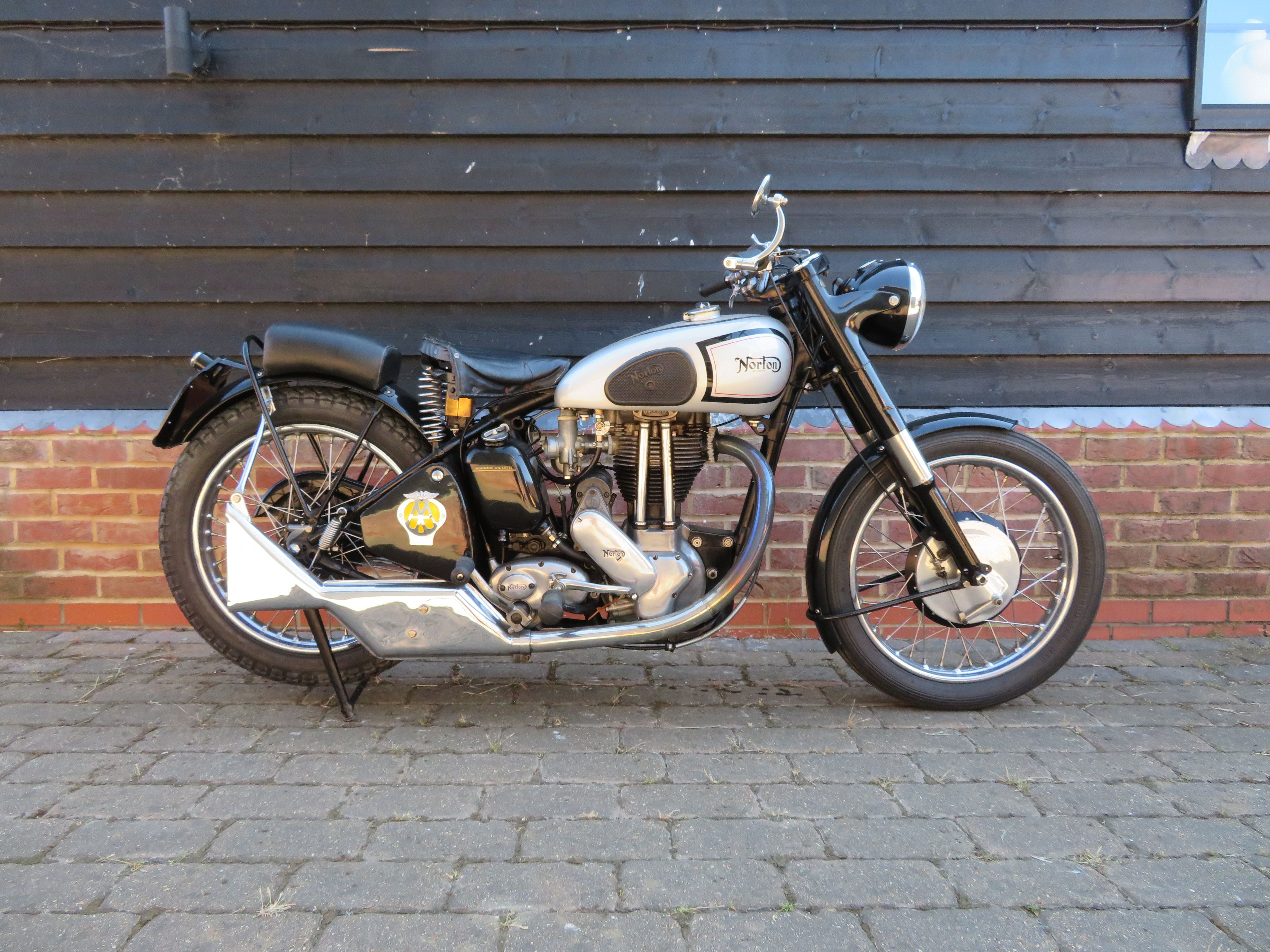1959 Norton 490cc ES2 Frame no. 84868/4 Engine no. 84868/4 - auctions ...