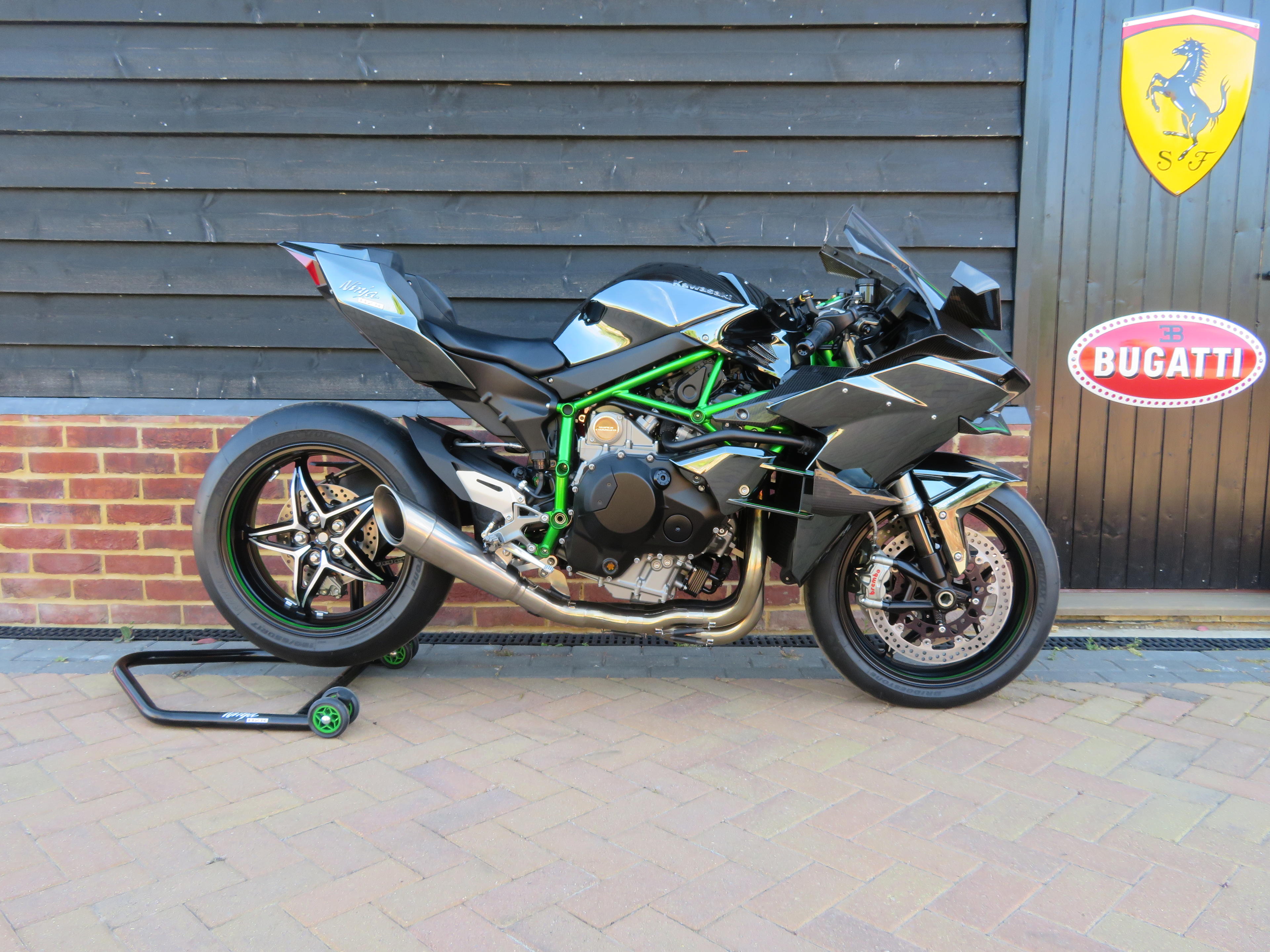 Bonhams Cars : 1 'push' mile from new,c.2015 Kawasaki 998cc H2R Frame ...