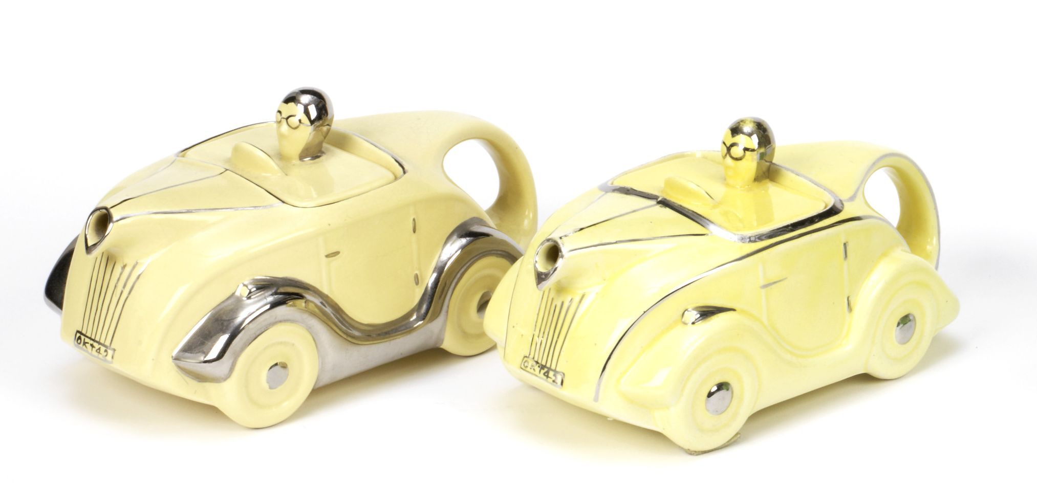 Bonhams Cars : Two Sadler 'OKT42' motorcar teapots, British, 1930s, ((2))