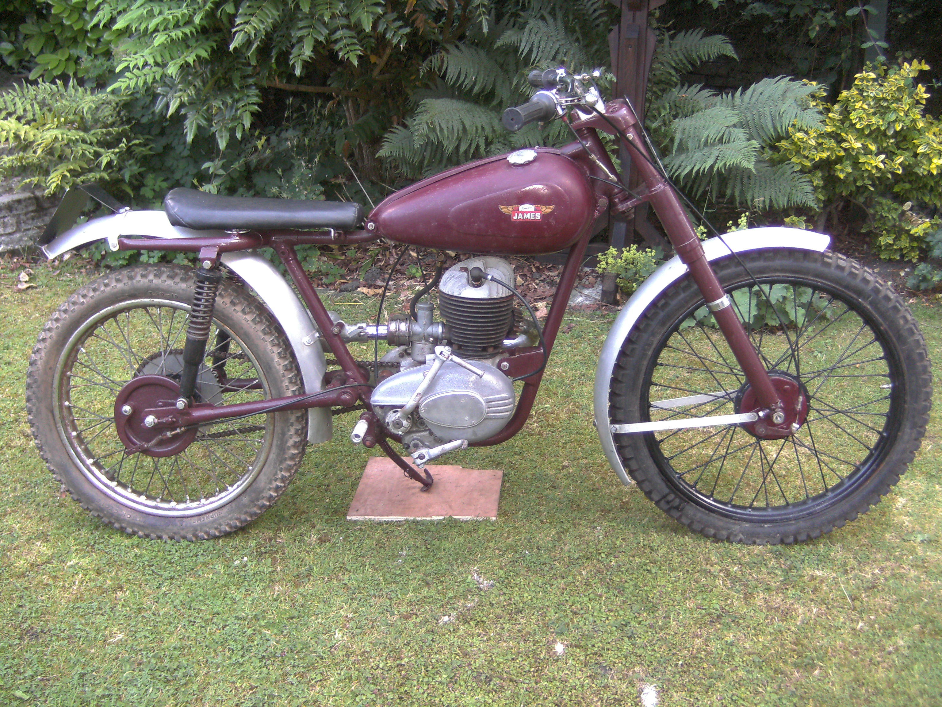 Bonhams Cars : 1959 James 197cc Trials Frame no. BK72726 Engine no ...