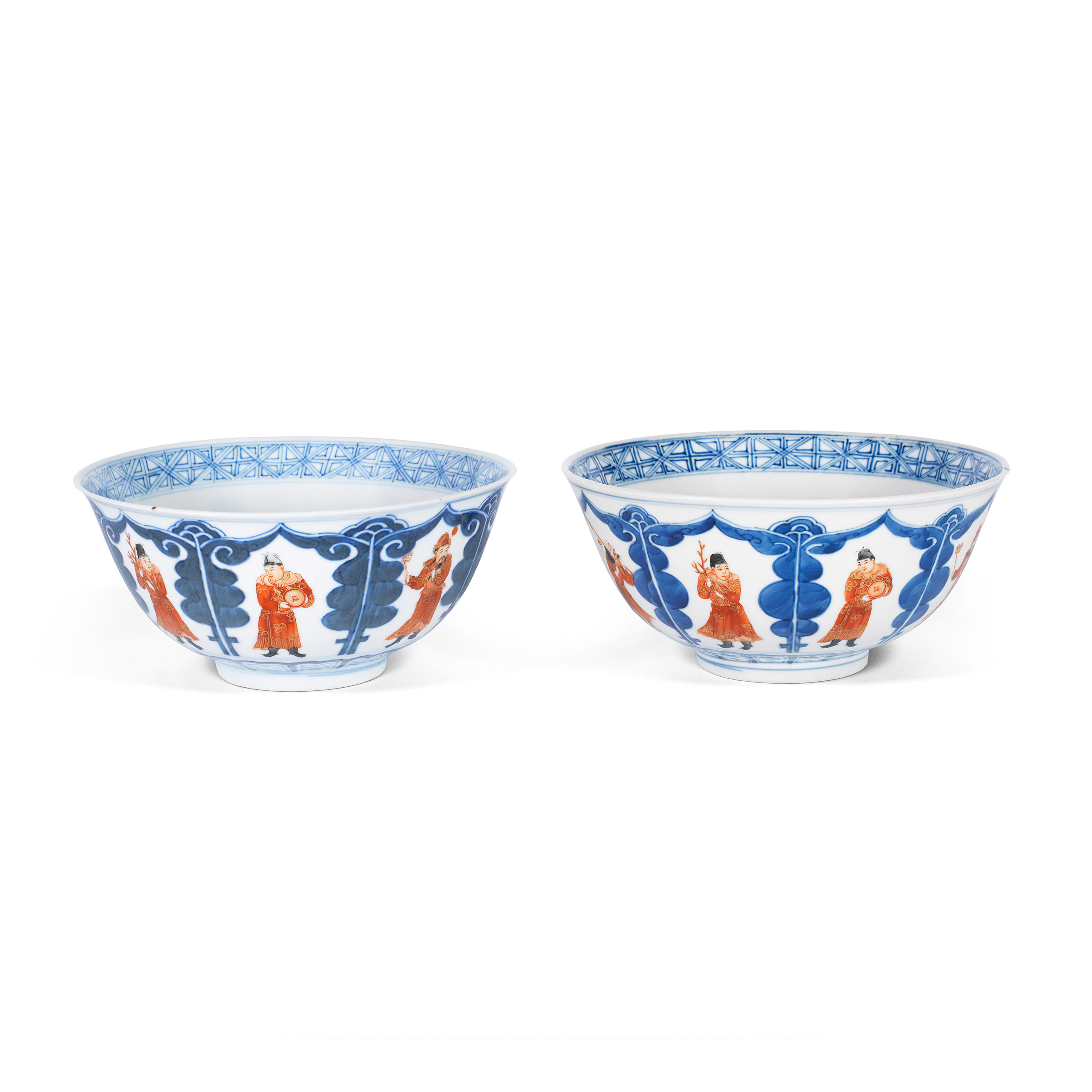 Bonhams A Pair Of Gilt And Iron Red Enamelled Blue And White Tribute