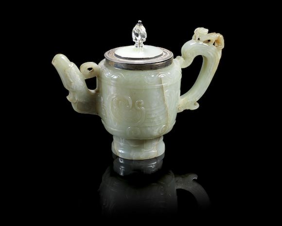 Bonhams : A green jade archaistic 'phoenix' tea pot 17th/18th century ...