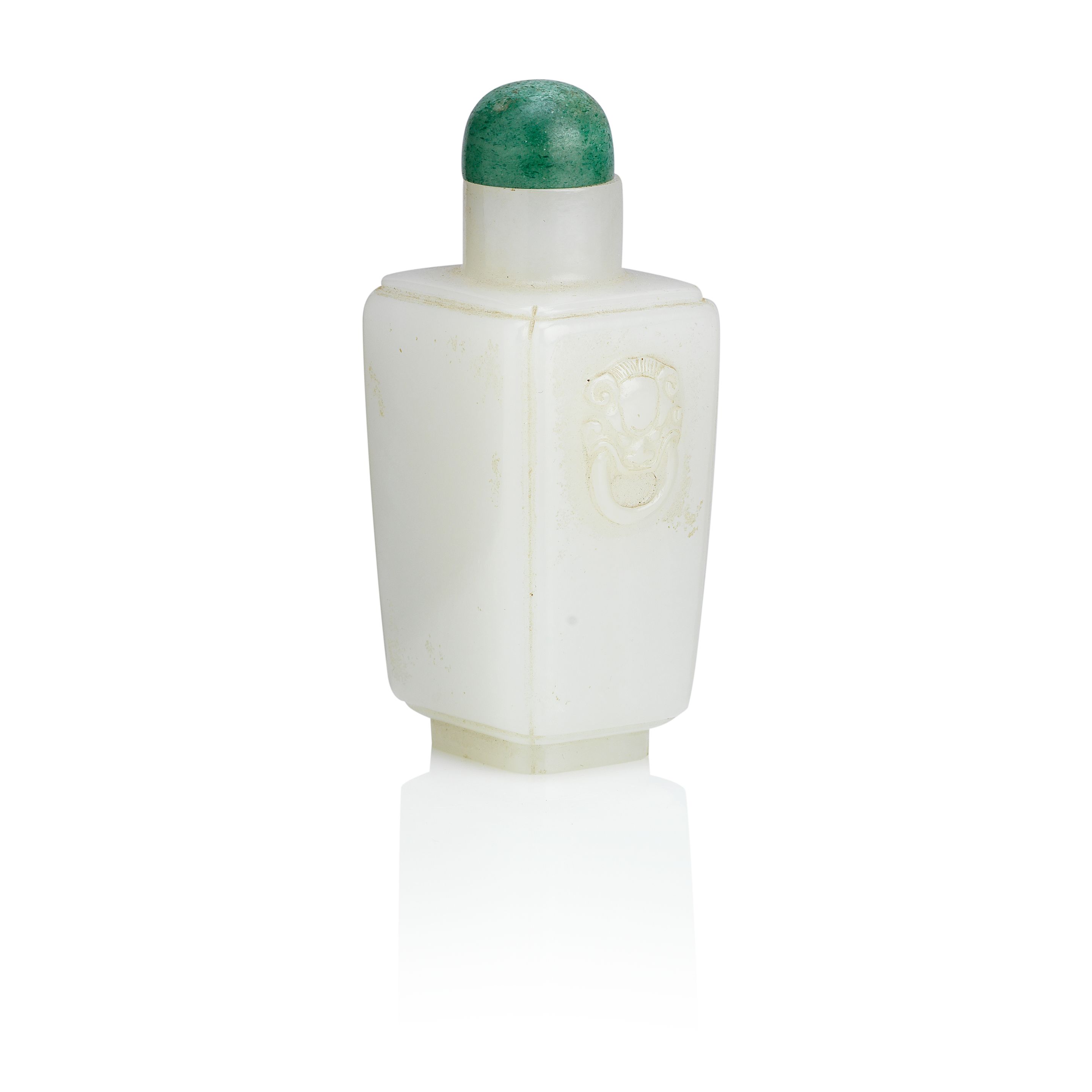 Bonhams : A jade snuff bottle 18th/19th century (2)