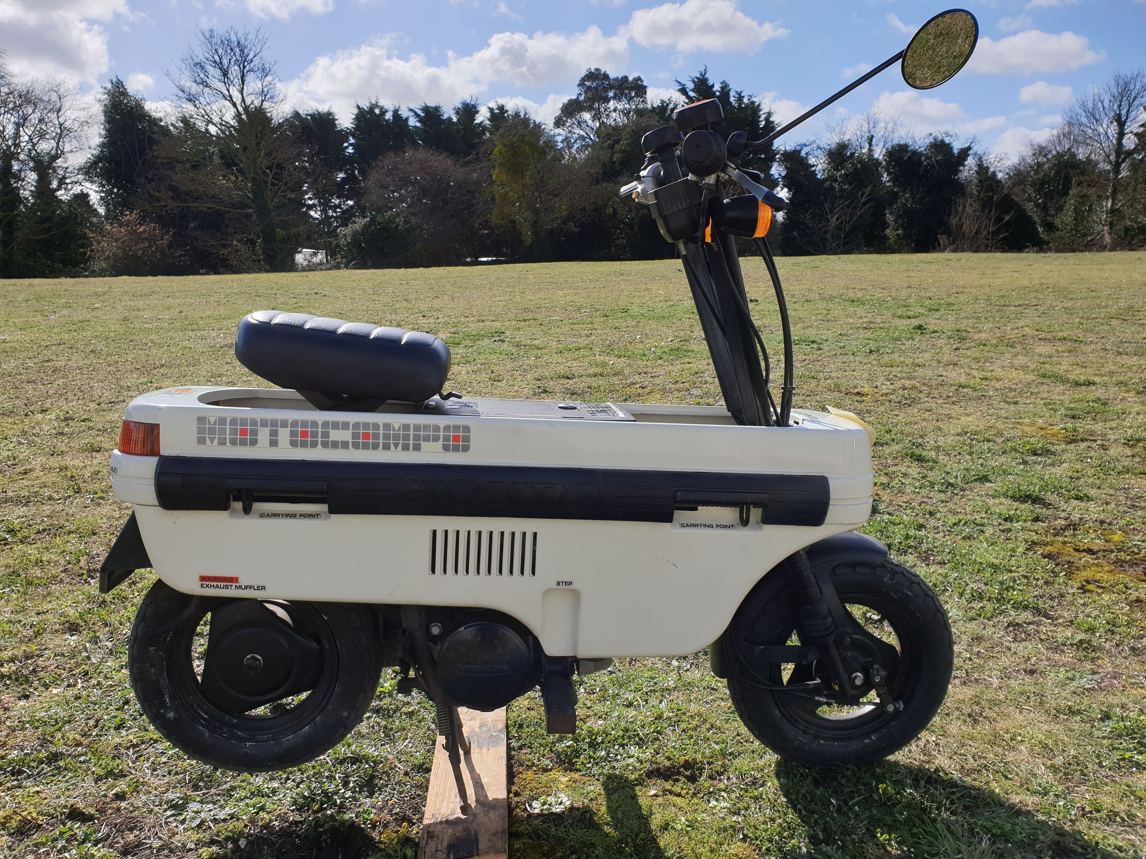 Bonhams Cars : 1983 Honda Motocompo 49cc Folding Scooter Frame no. AB12 ...