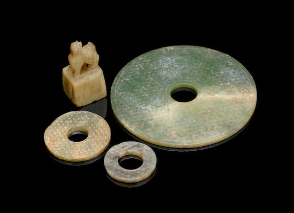Bonhams : Three green and russet jade bi discs Han Dynasty or later (4)