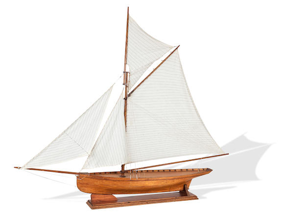 Bonhams : A 20th century 'Drascombe' Lugger model pond yacht