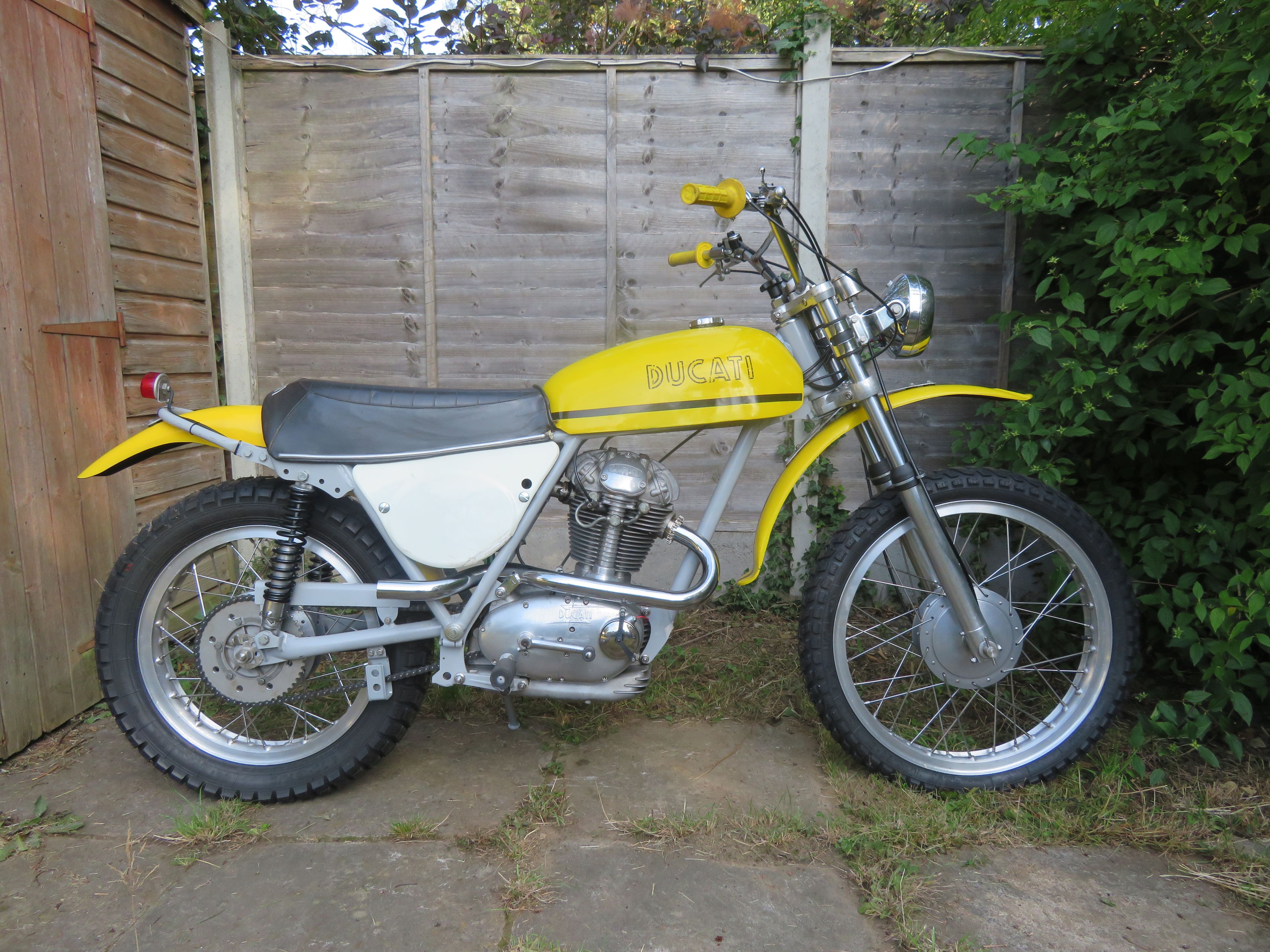 1970 Ducati 450 R/T Desmo - auctions & price archive