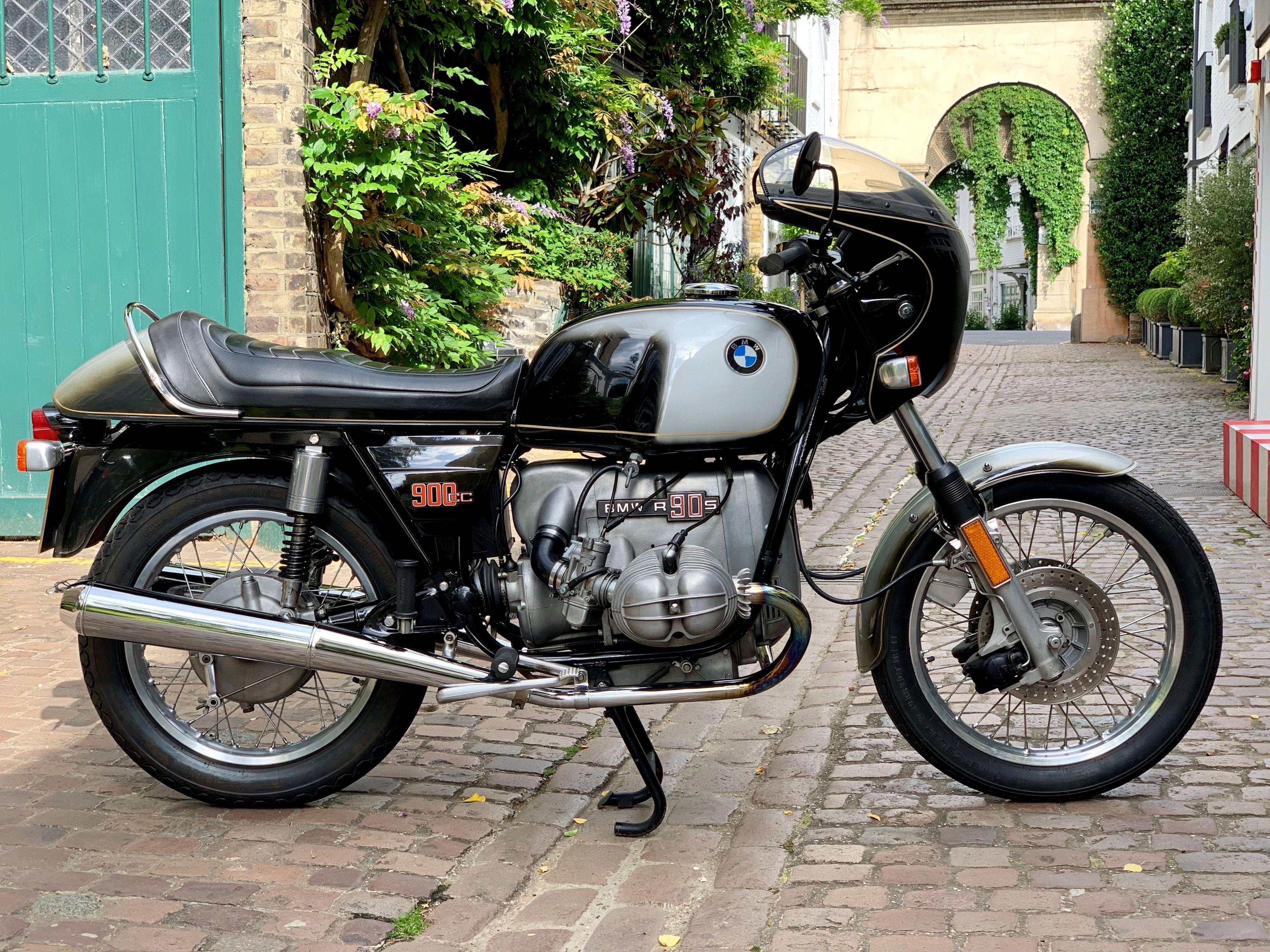 1974 BMW 898cc R90S - auctions & price archive