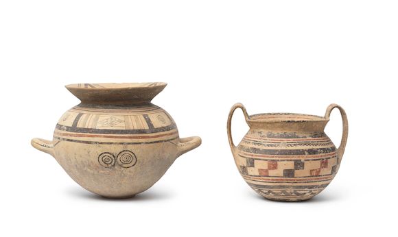 Bonhams : Two Daunian pottery double-handled vessels 2