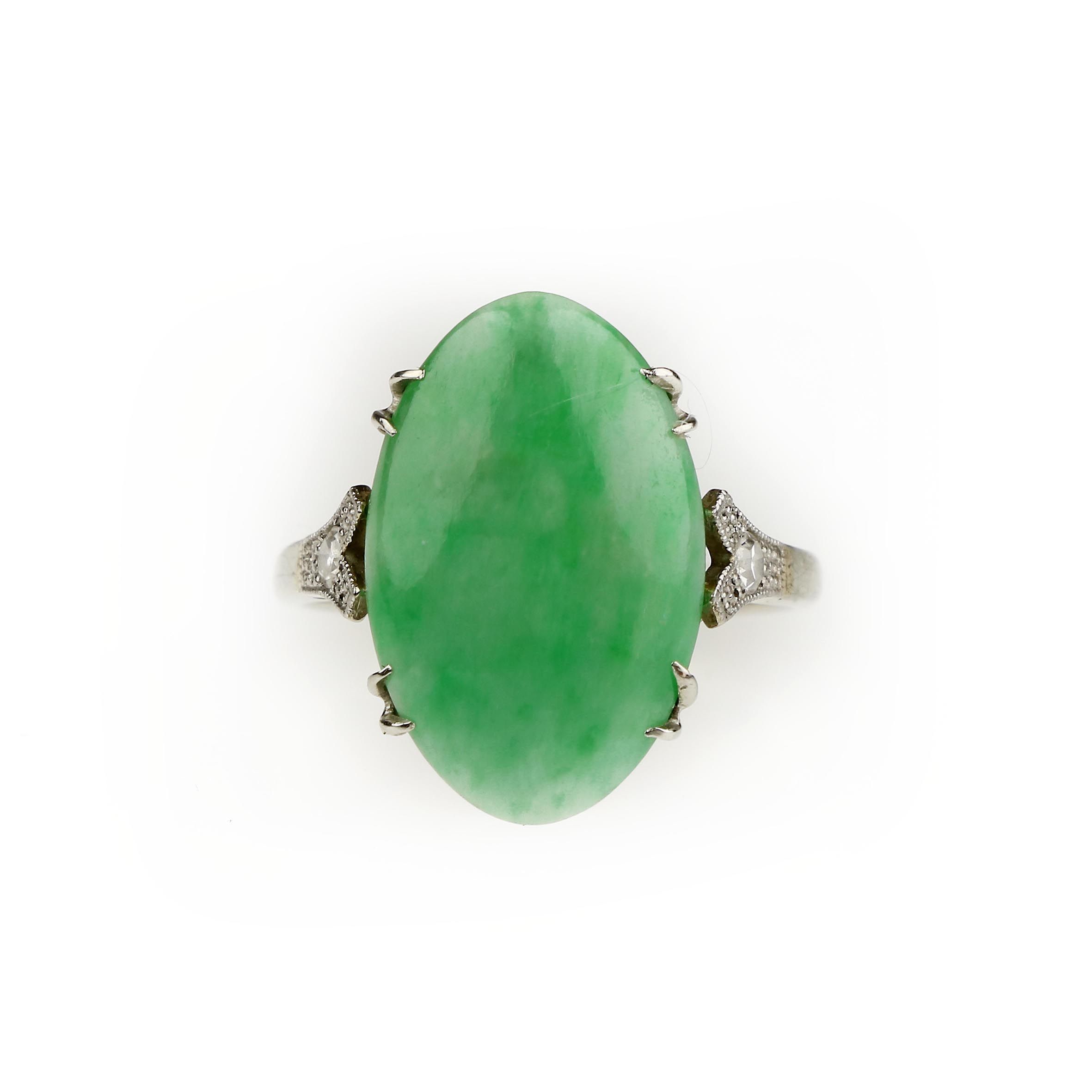 Bonhams : A jadeite ring