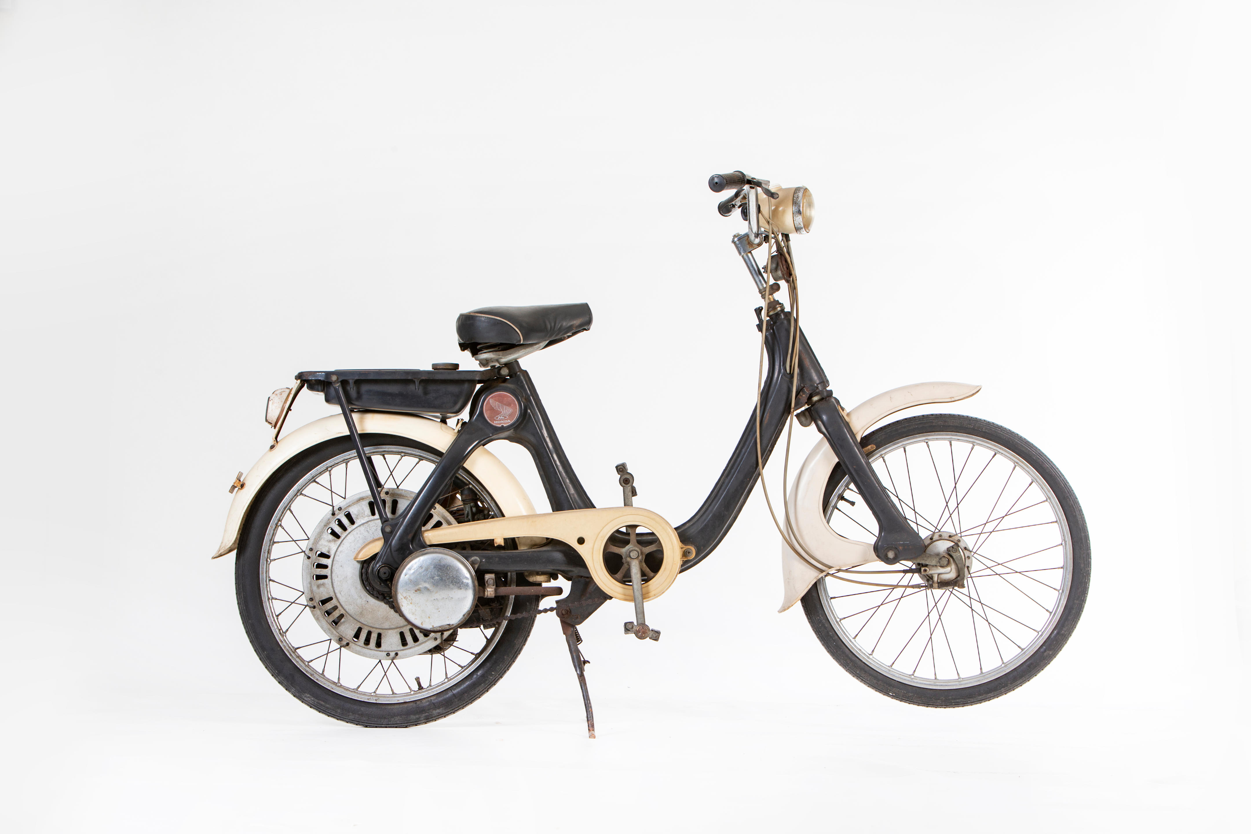 Bonhams Cars : c.1966 Honda P50 Moped Frame no. P50-A38781 Engine no ...