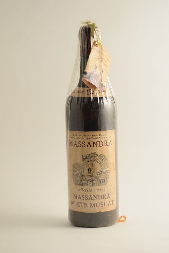Bonhams : Massandra White Muscat 1923, Massandra, Crimea (1)