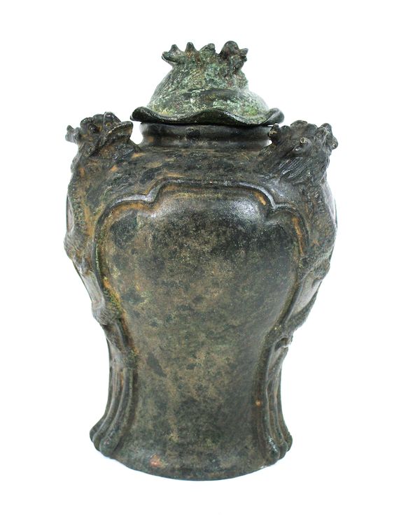 Bonhams : A bronze jar with cover (2)