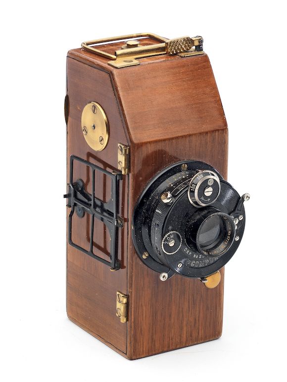 Bonhams : A rare Simons & Co. 35 mm Sico Tropical Camera, Switzerland,