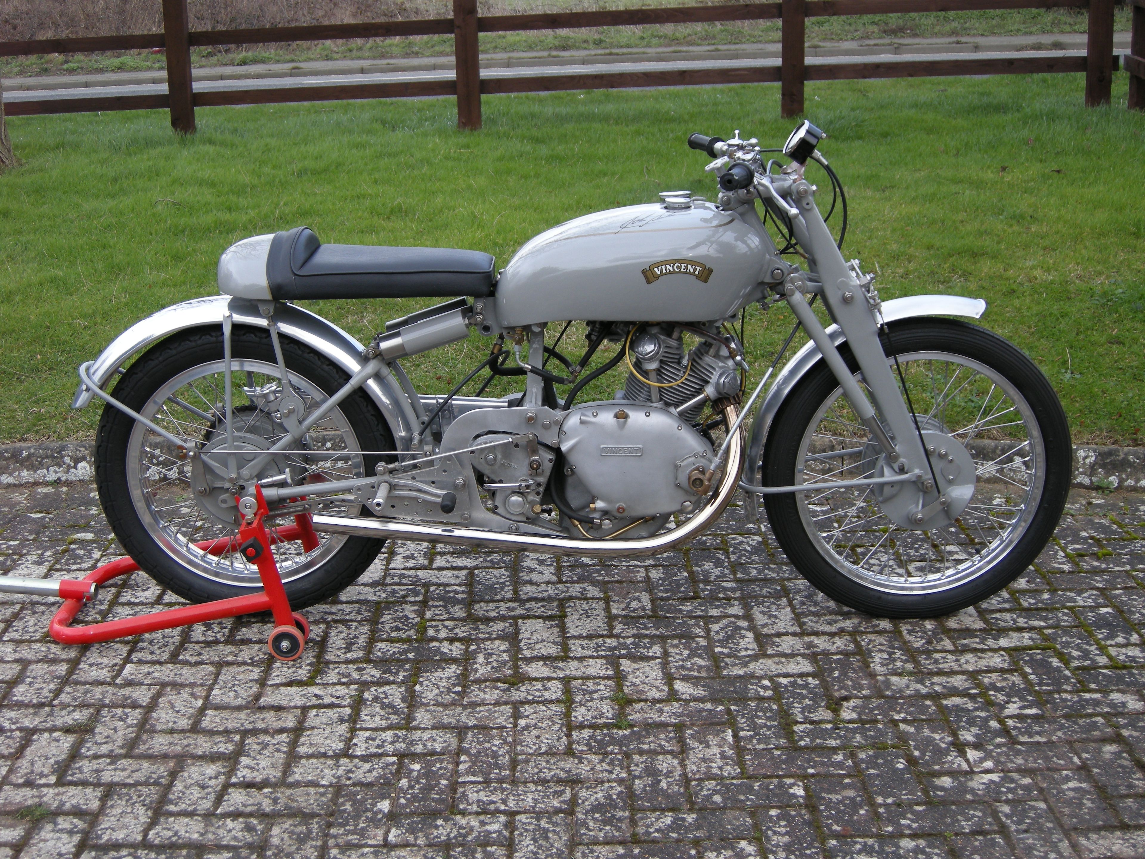 c.1950 Vincent Grey Flash Replica Frame no. RC1 10647 Engine no. F5AB/2/8747 - auctions & price ...