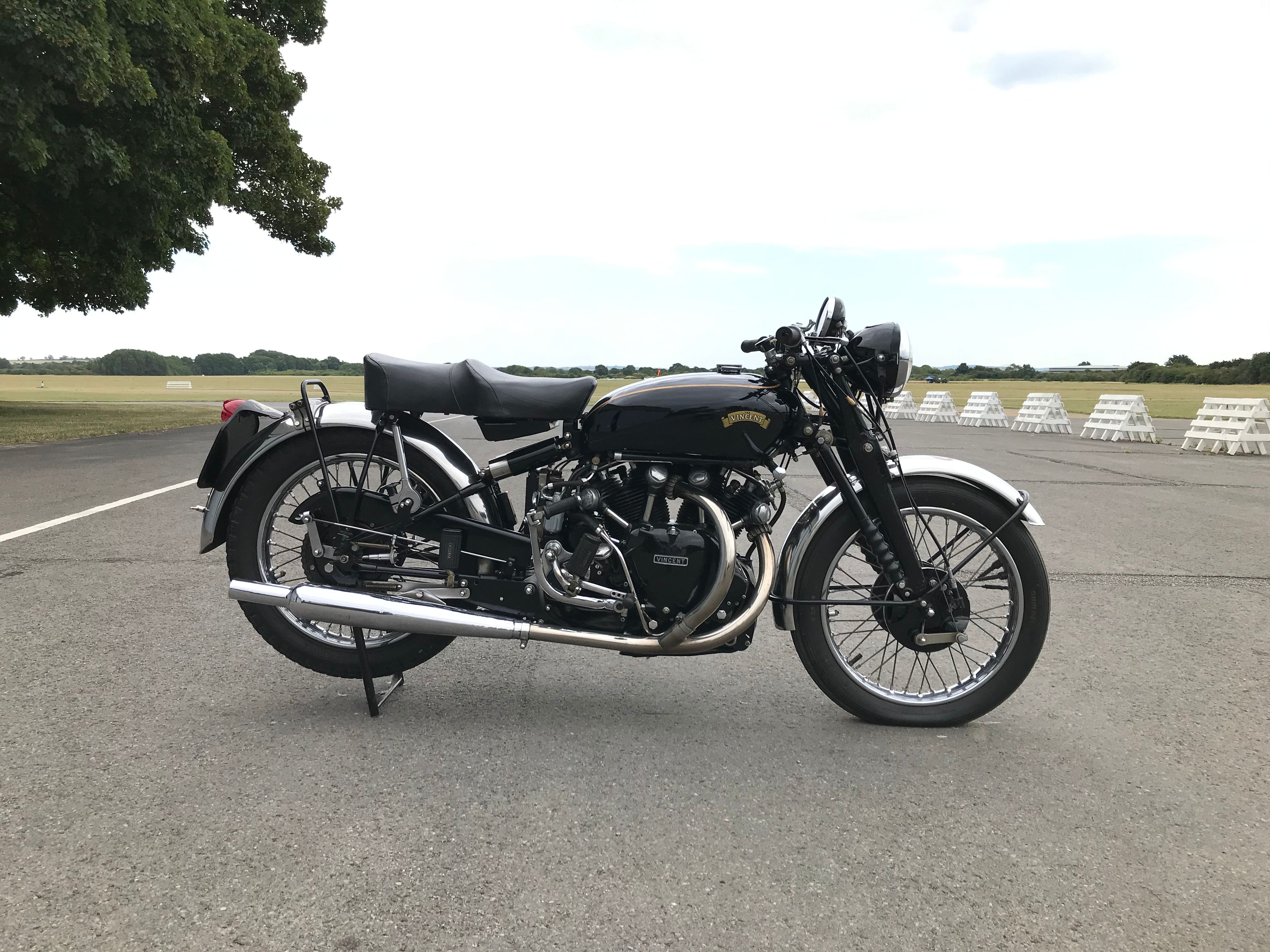 Bonhams Cars : 1951 Vincent 998cc Series-C Black Shadow Frame no ...