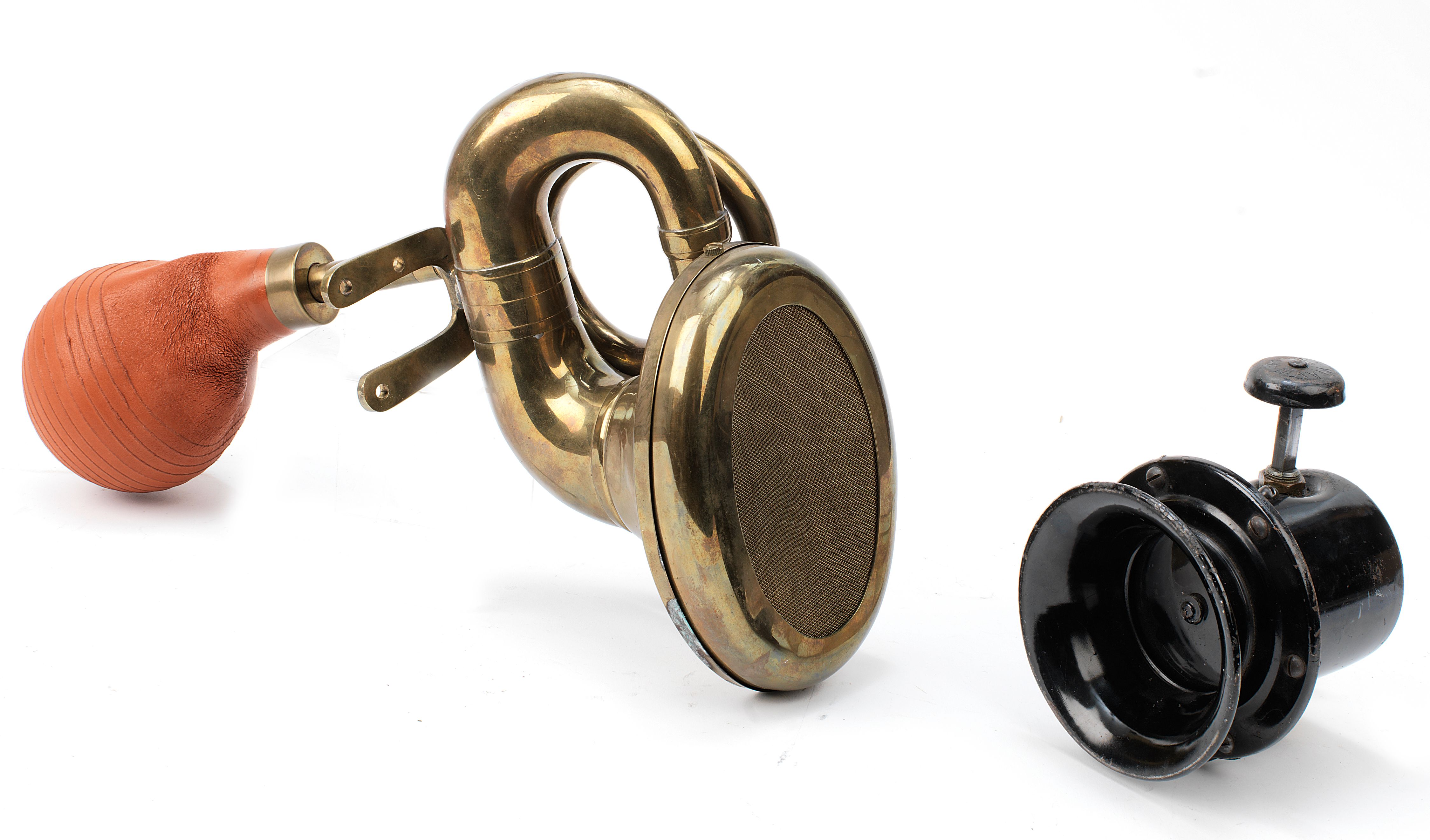 Bonhams Cars : Two horns, ((2))