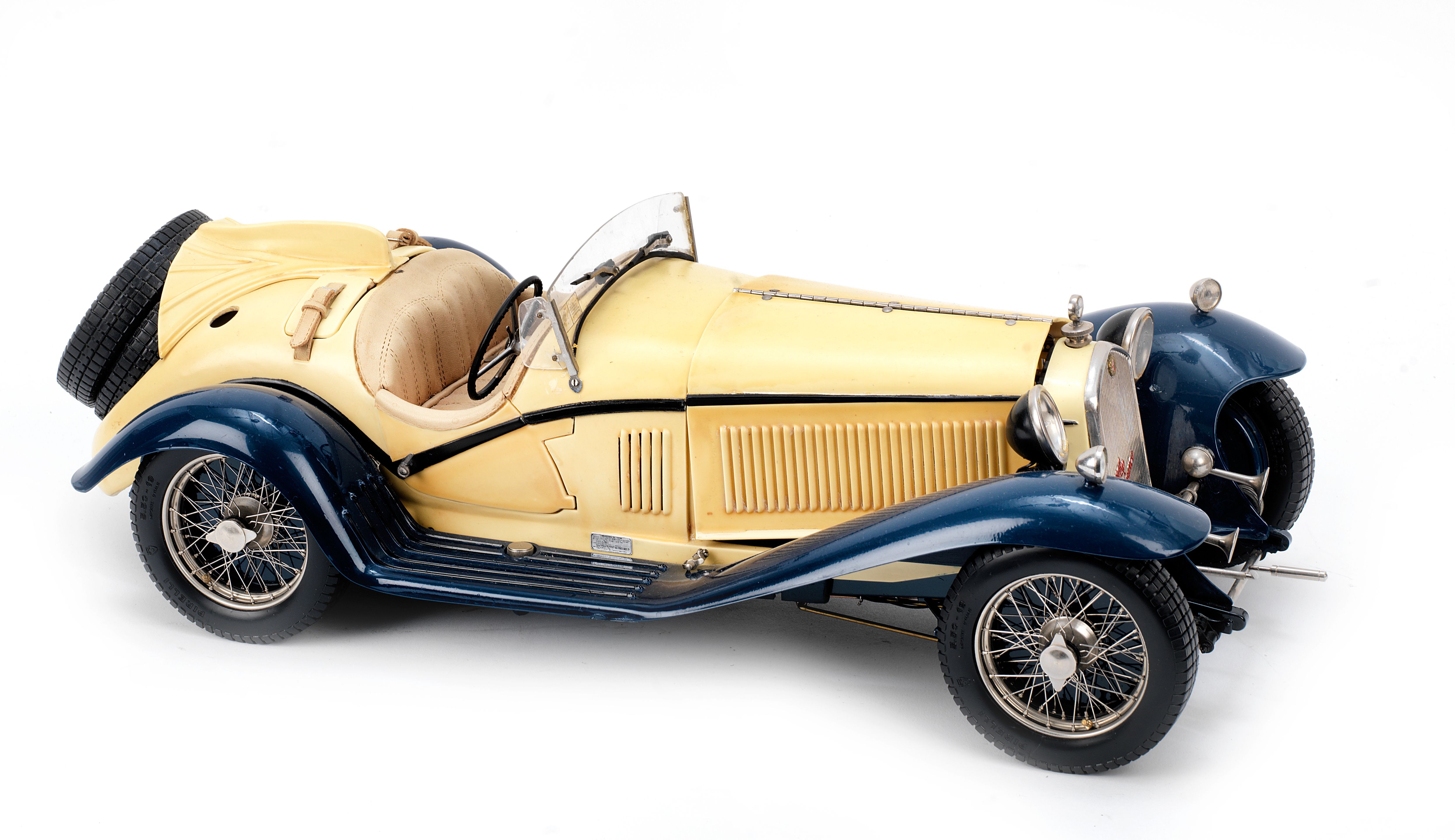 Bonhams Cars : A 1:8 scale model of a 1932 Alfa Romeo Spider Touring ...