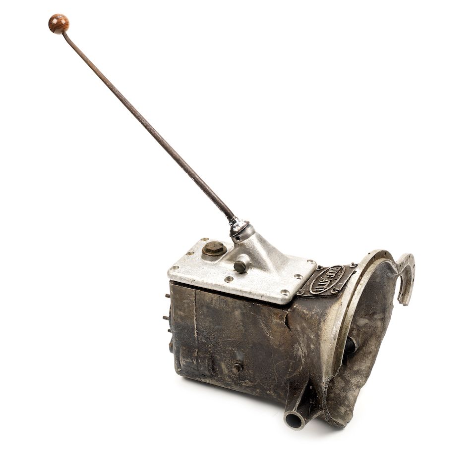 Bonhams : A Bugatti Type 57/57s gearbox with component parts, ((Qty))