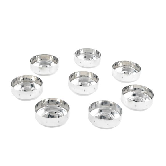 Bonhams : A set of eight silver finger bowls Robert Edgar Stone, London ...