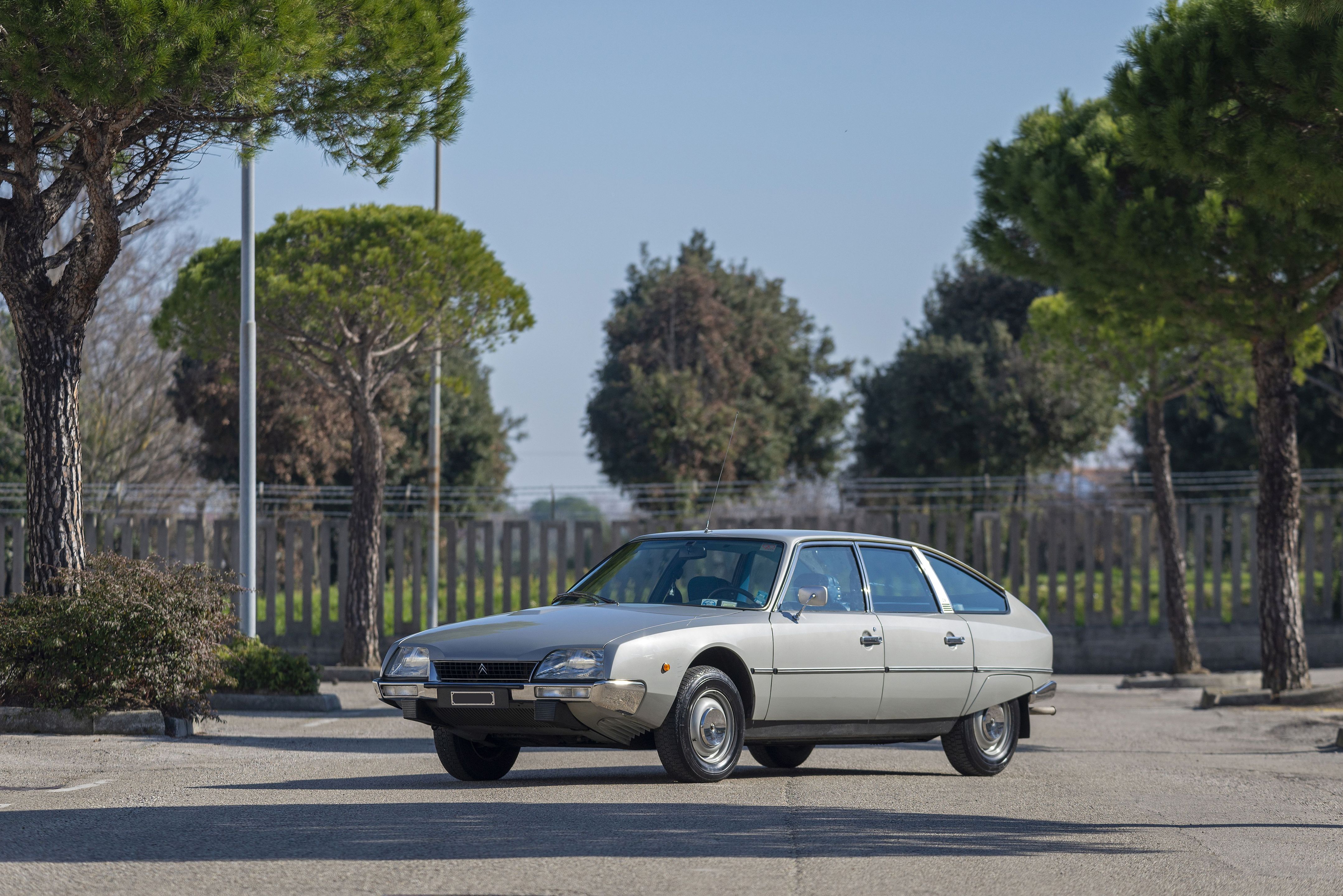 Bonhams Cars : 1975 Citroën CX 2000 Saloon Chassis no. 03MB2957