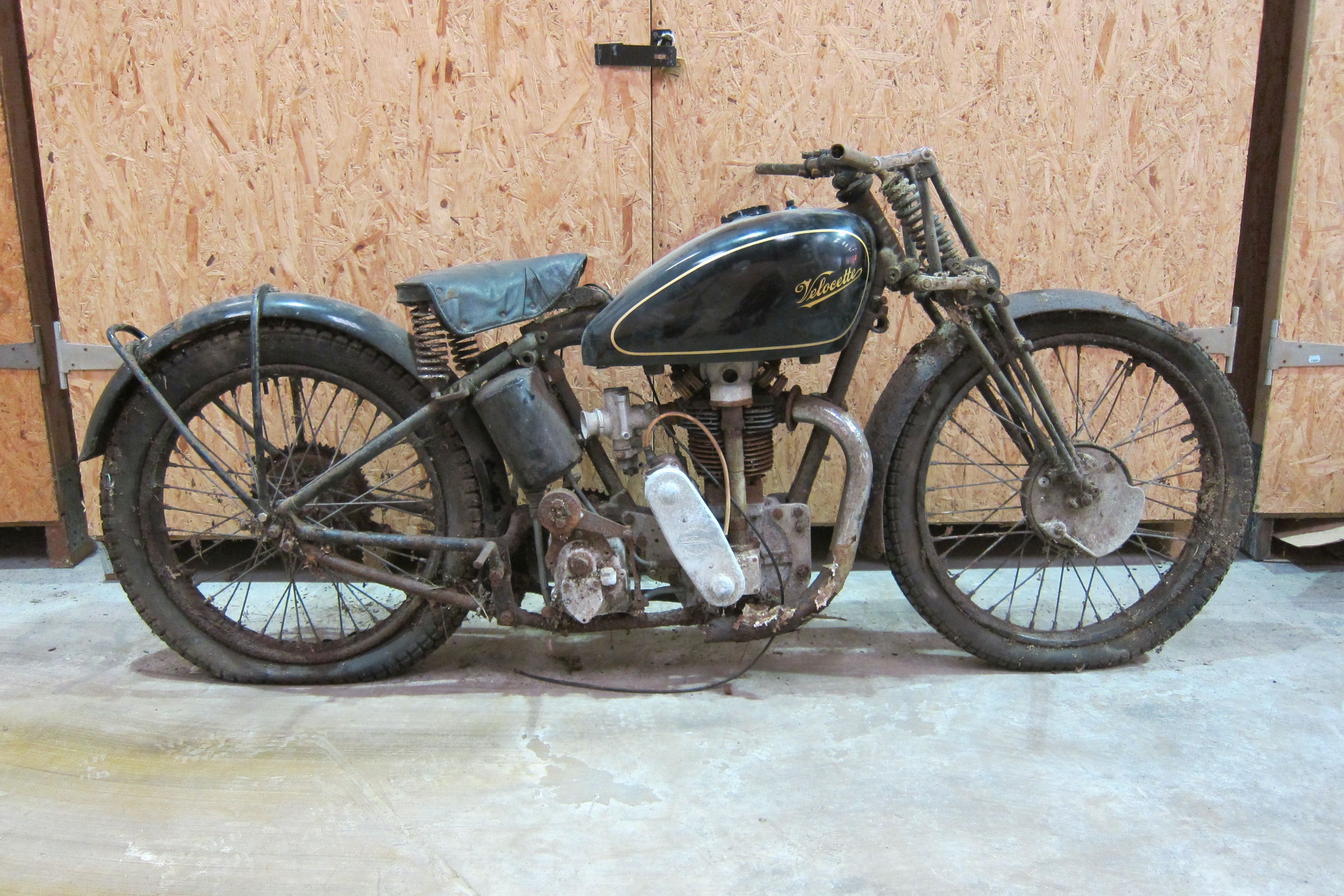 Bonhams Cars : 1933 Velocette 348cc KTT Mk IV Frame no. KTL4299 Engine ...