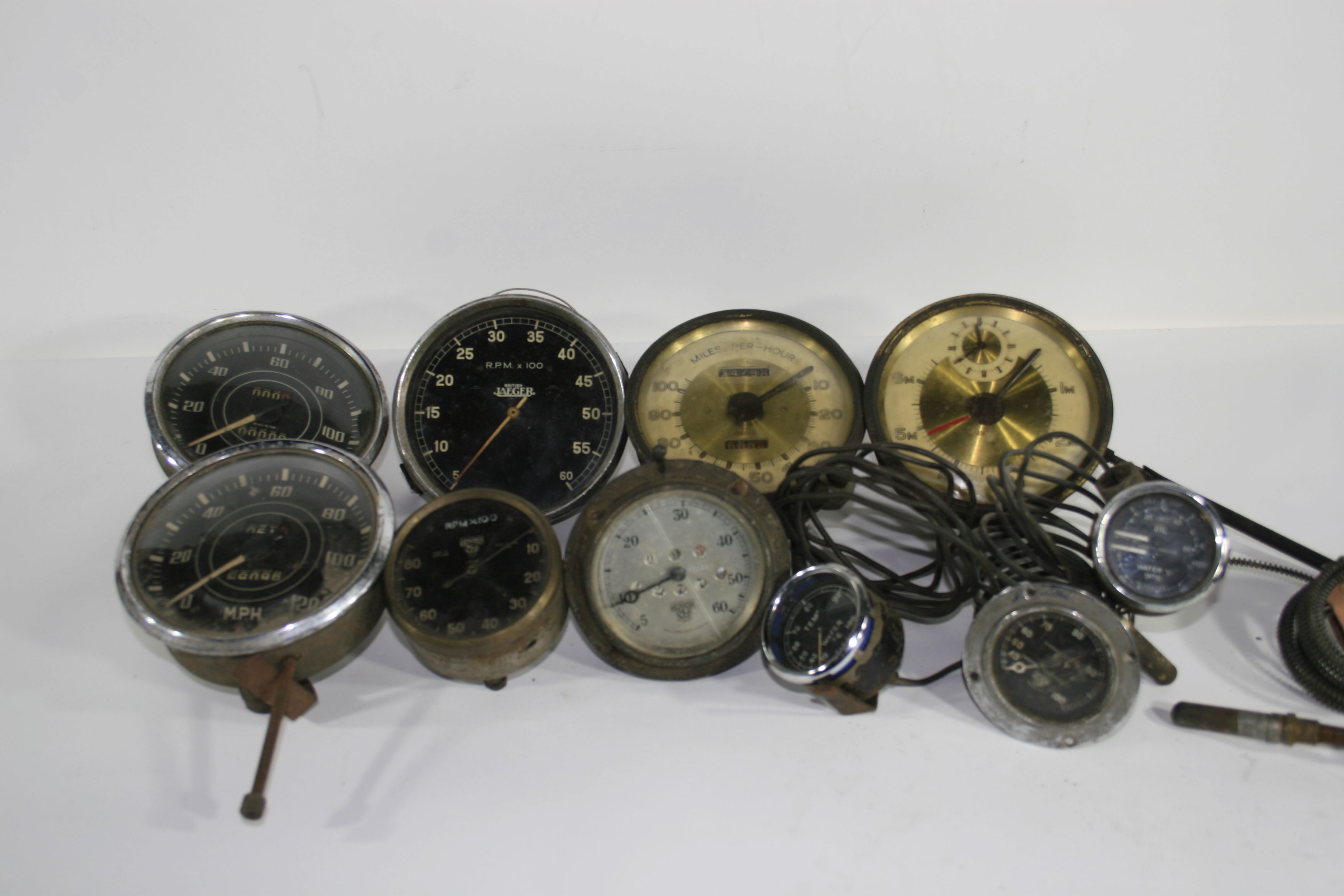 Bonhams Cars : Assorted dashboard instruments, ((10))