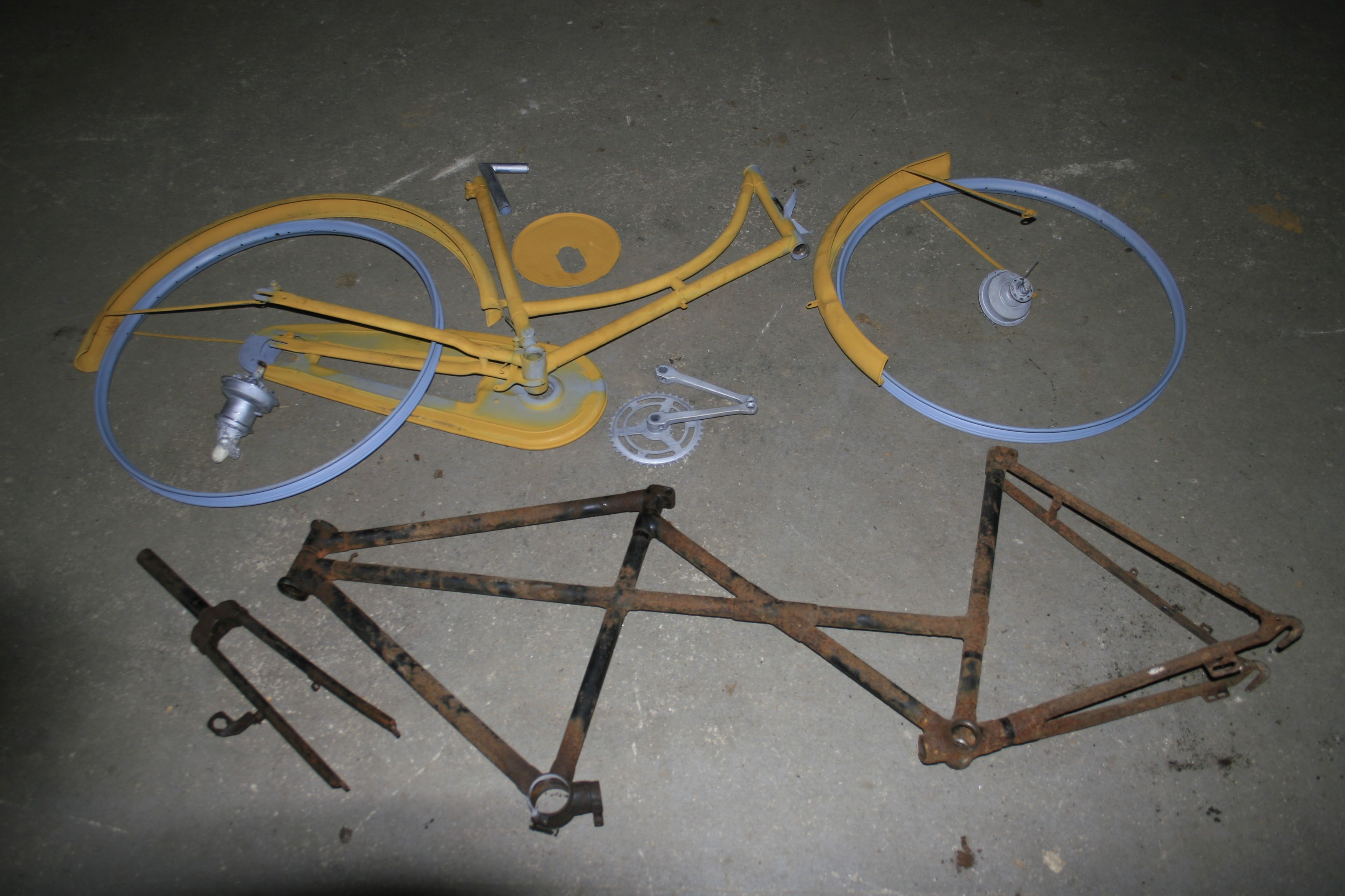 Bonhams Cars : A ladies Loop frame bicycle project, ((Qty))