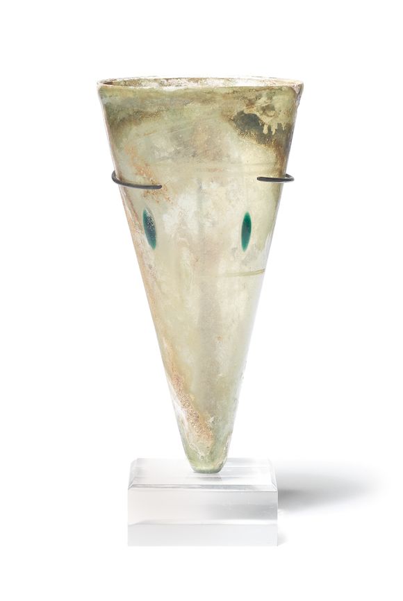 Bonhams : A late Roman glass lamp or cup