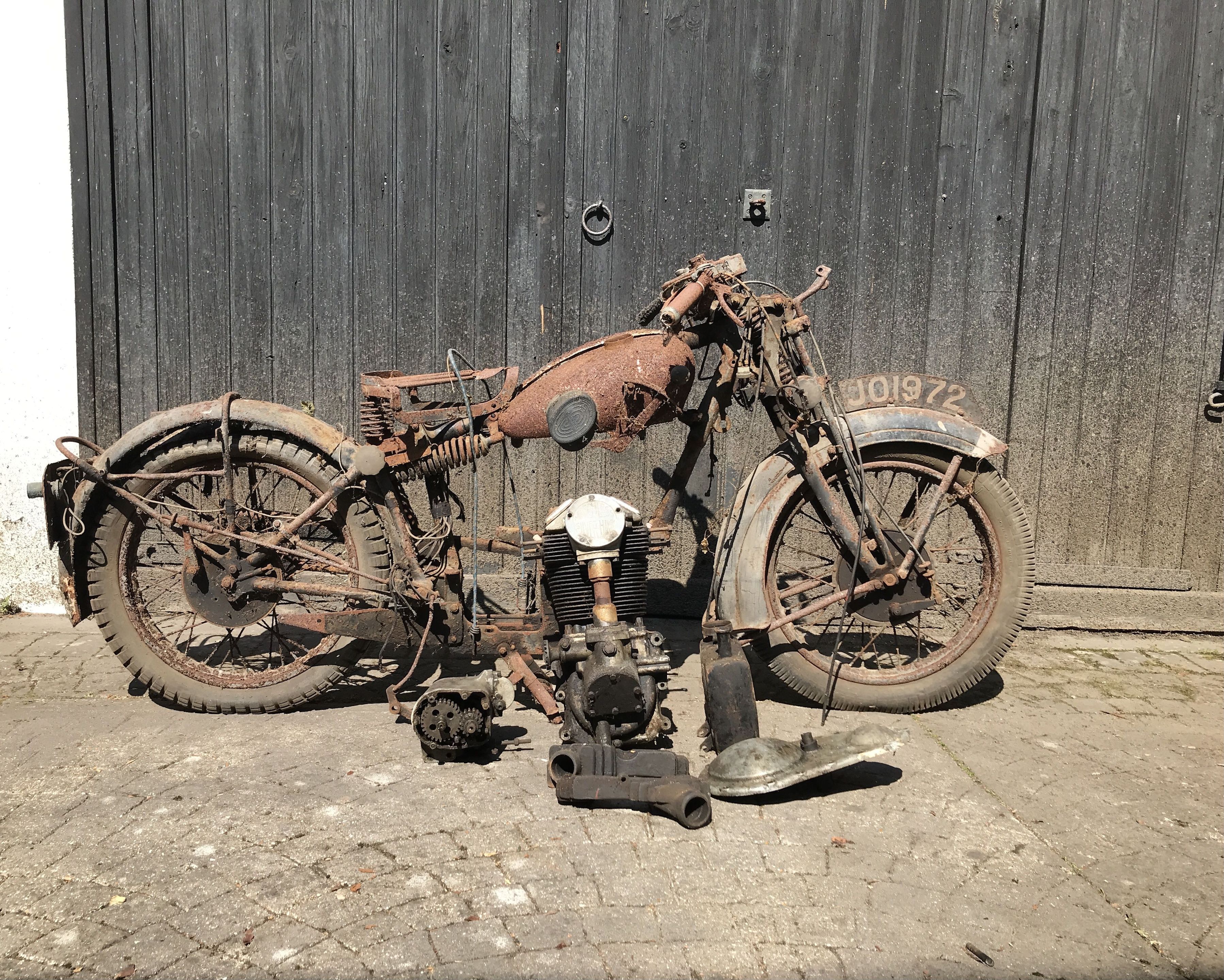 Bonhams Cars : 1934 Matchless 592cc Silver Hawk Project Frame no. 714 ...