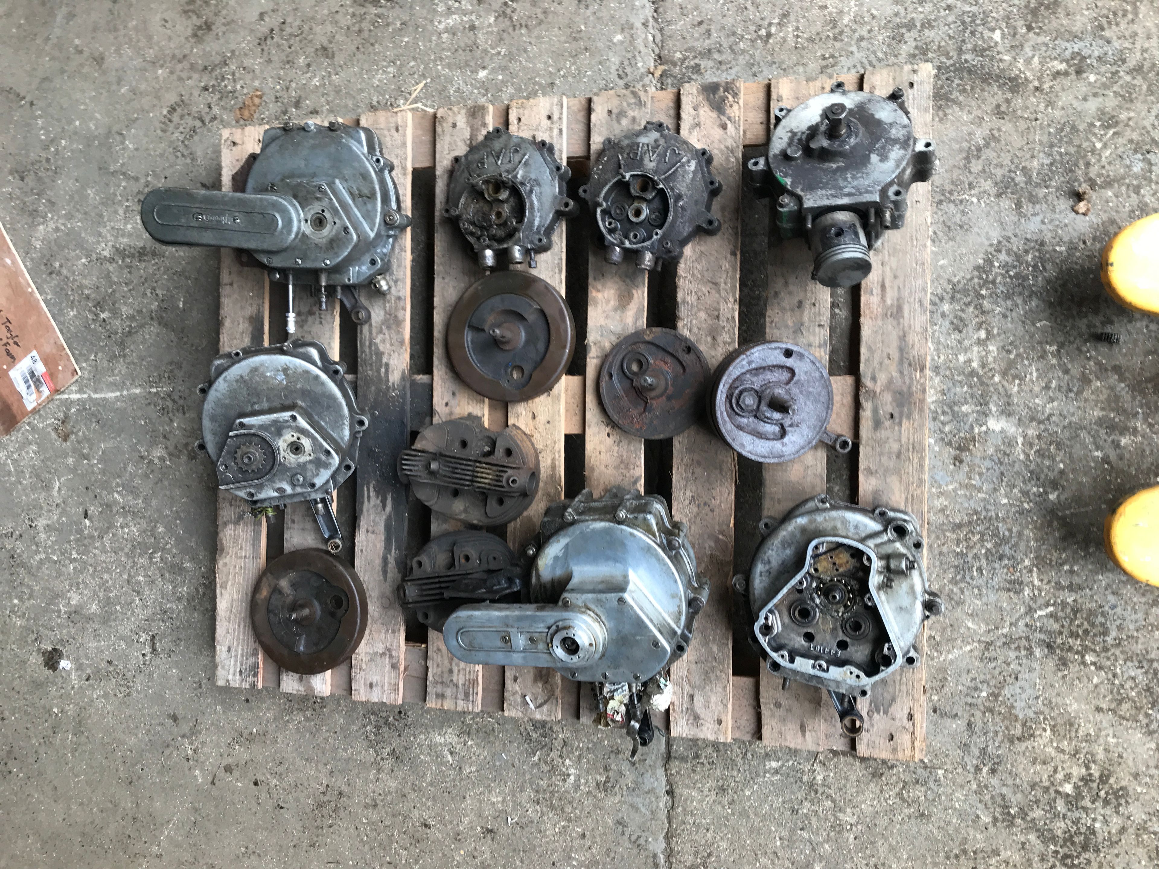 Bonhams Cars : A selection of Norton engines and associated components