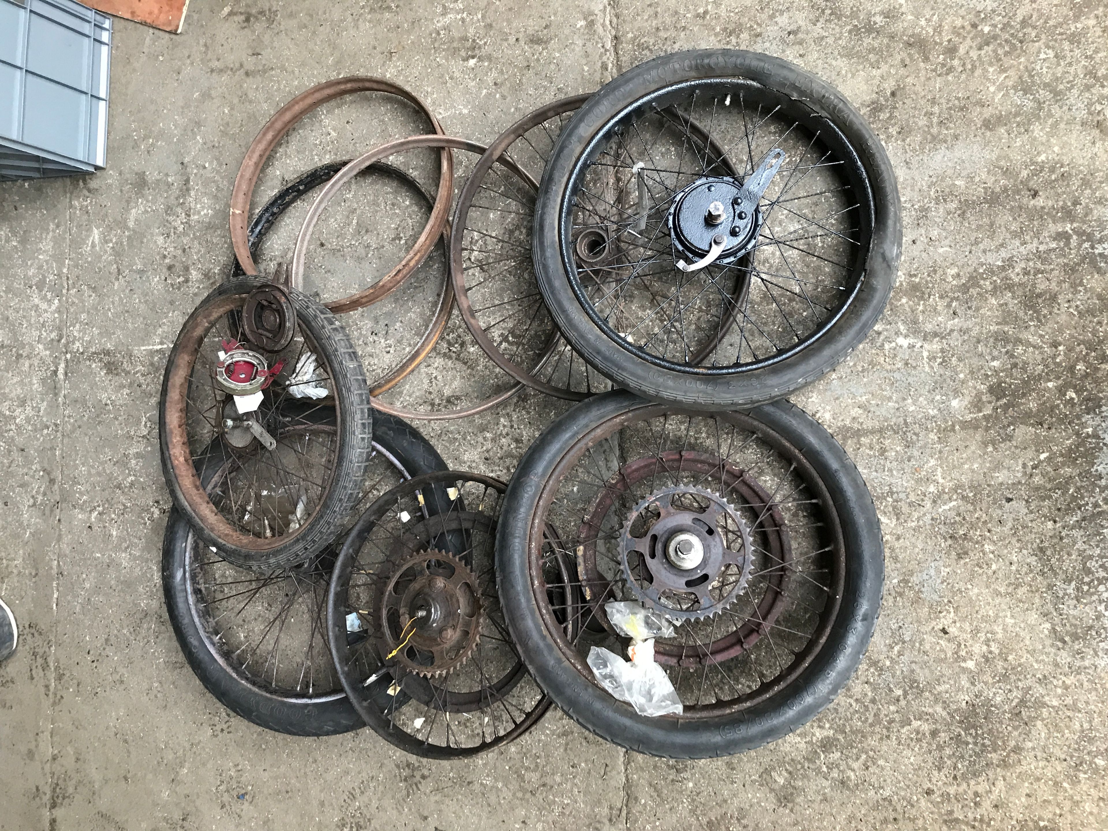 Bonhams Cars : A quantity of pre-war wheels and beaded edge rims