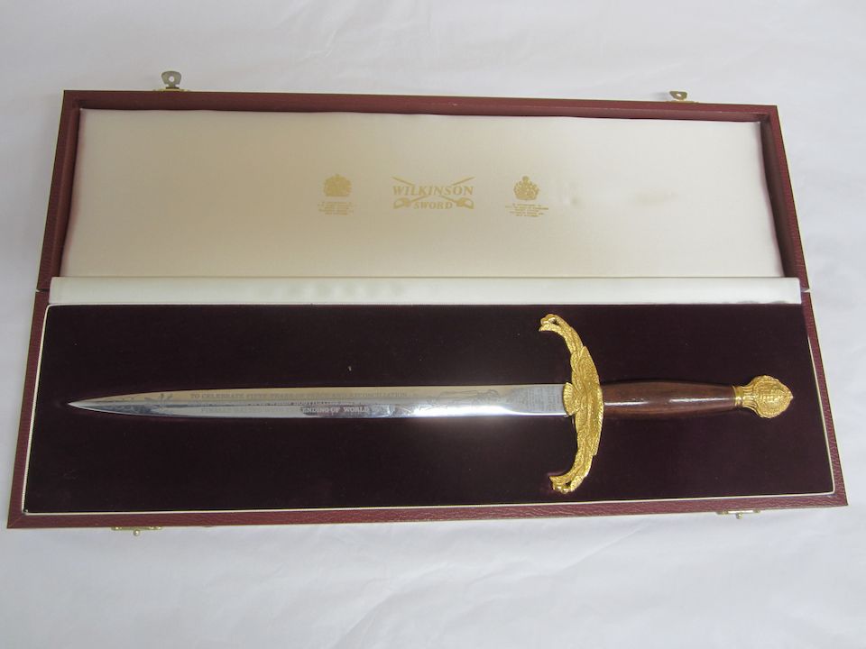 A Wilkinson sword commemorative dagger | Barnebys