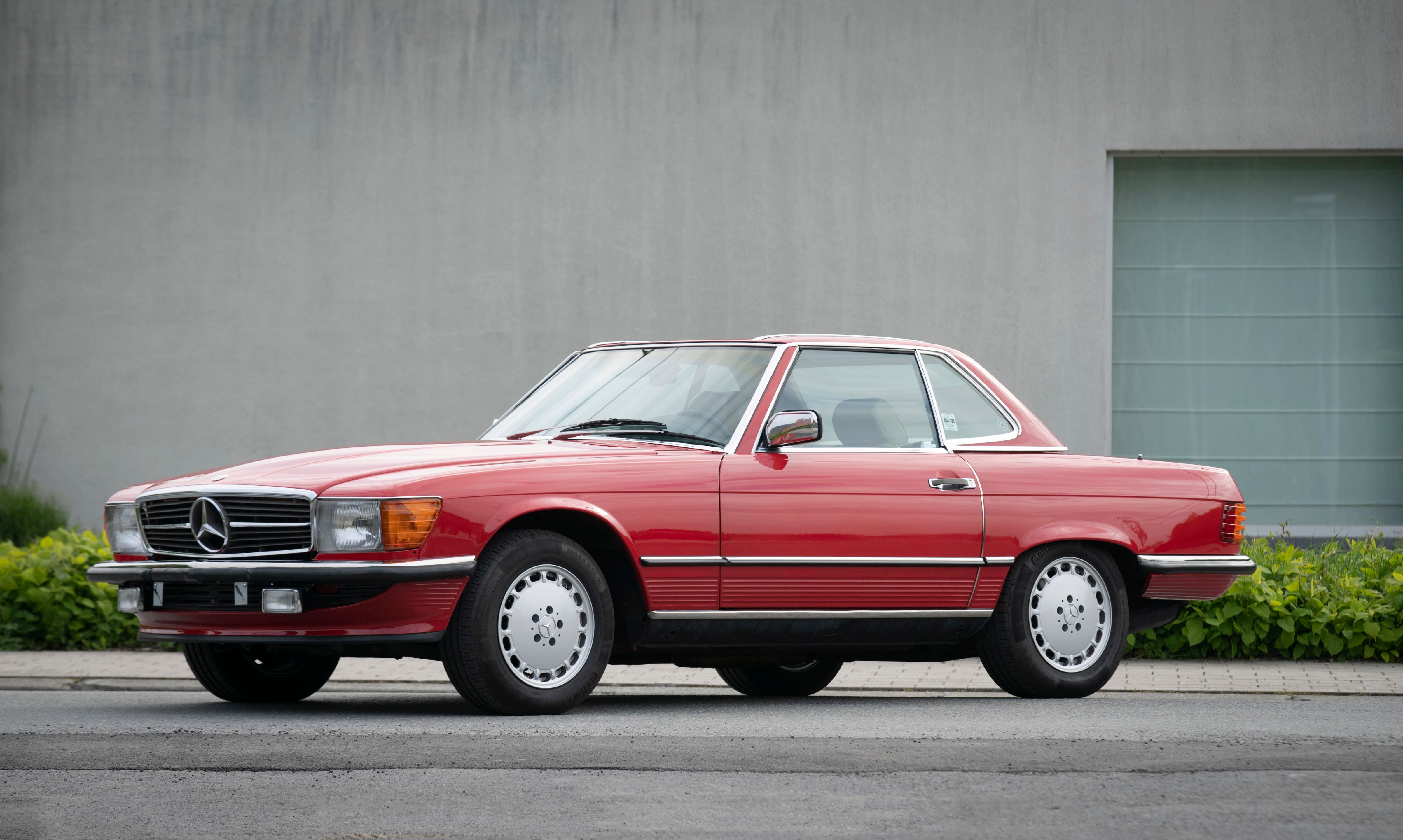 Bonhams Cars : 1986 Mercedes-Benz 560 SL Roadster with Hardtop Chassis ...