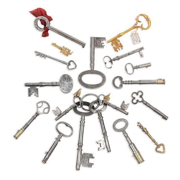 Bonhams : Eighteen Patent Keys 19th century (18)