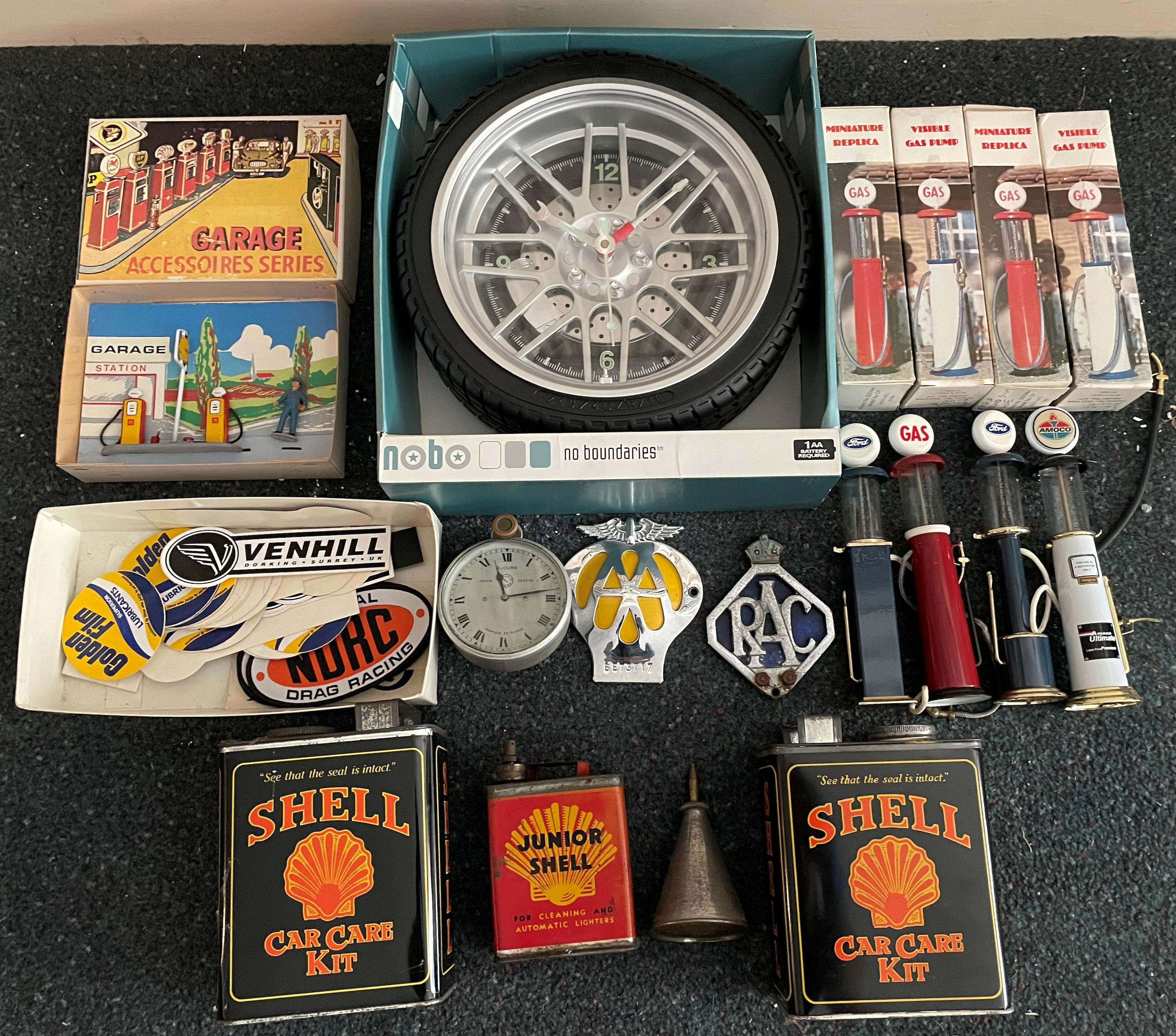 Bonhams Cars Assorted Automobilia Qty