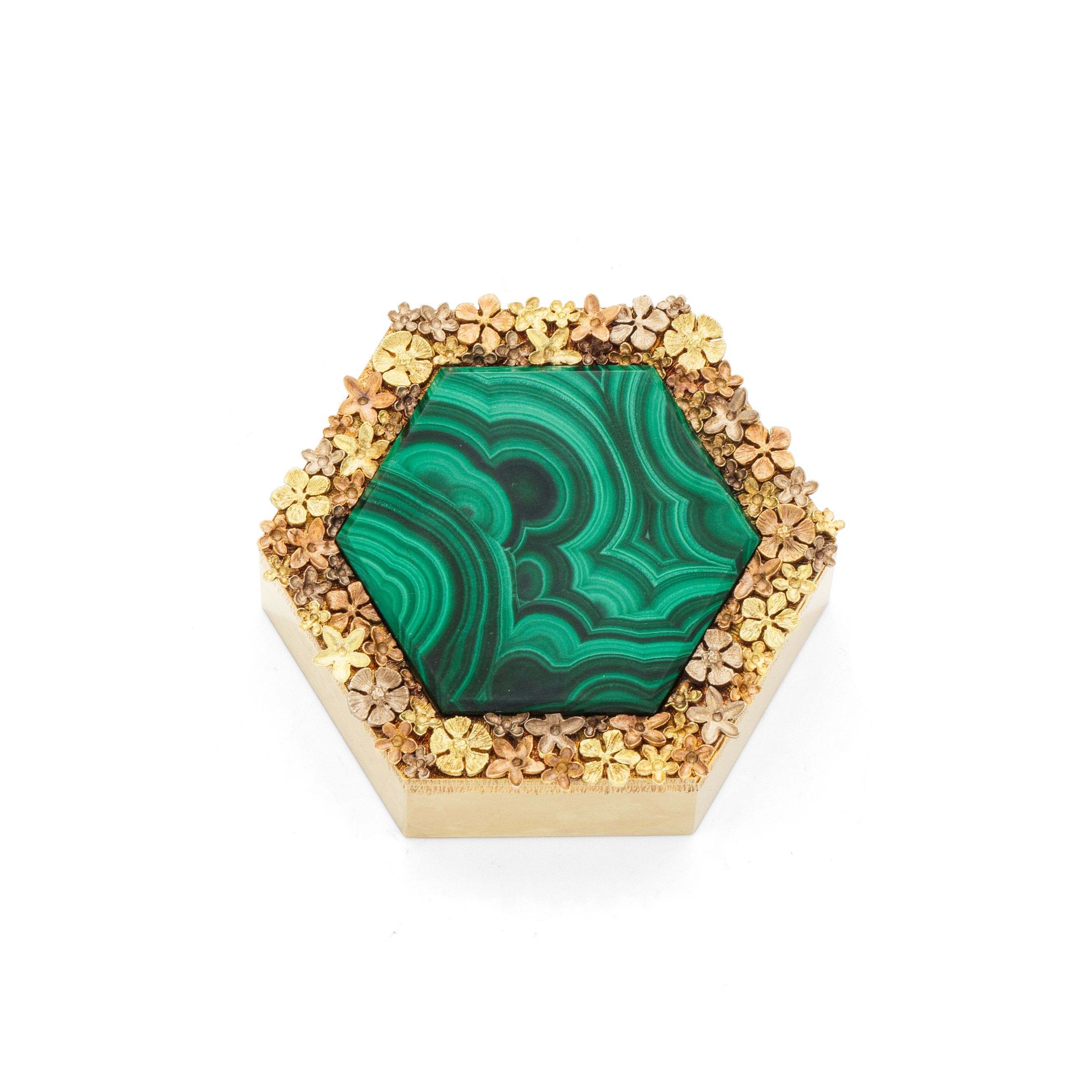 Bonhams : STUART DEVLIN a unique 18 carat gold and malachite box London ...