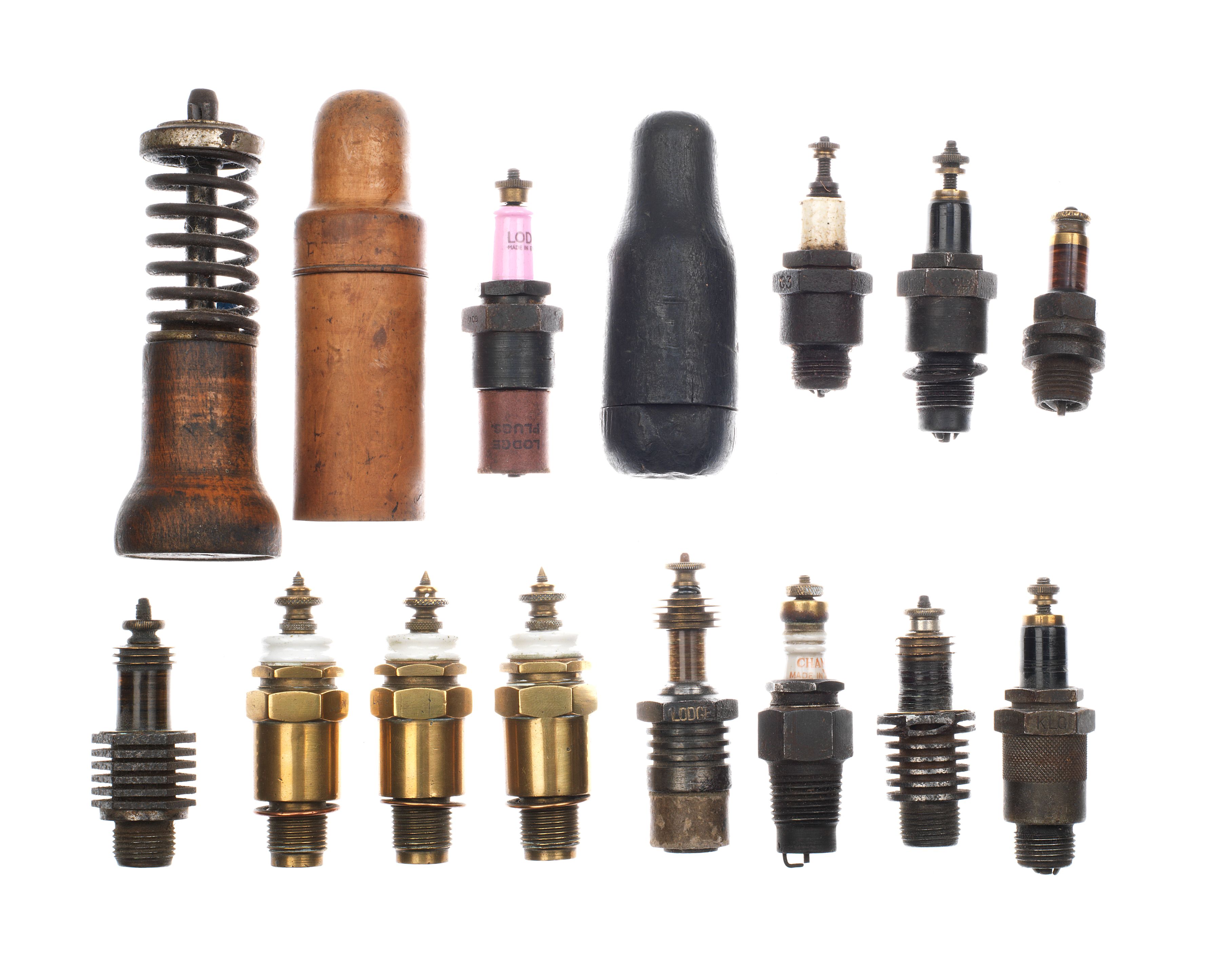 Bonhams Cars : Assorted spark plugs, ((Qty))