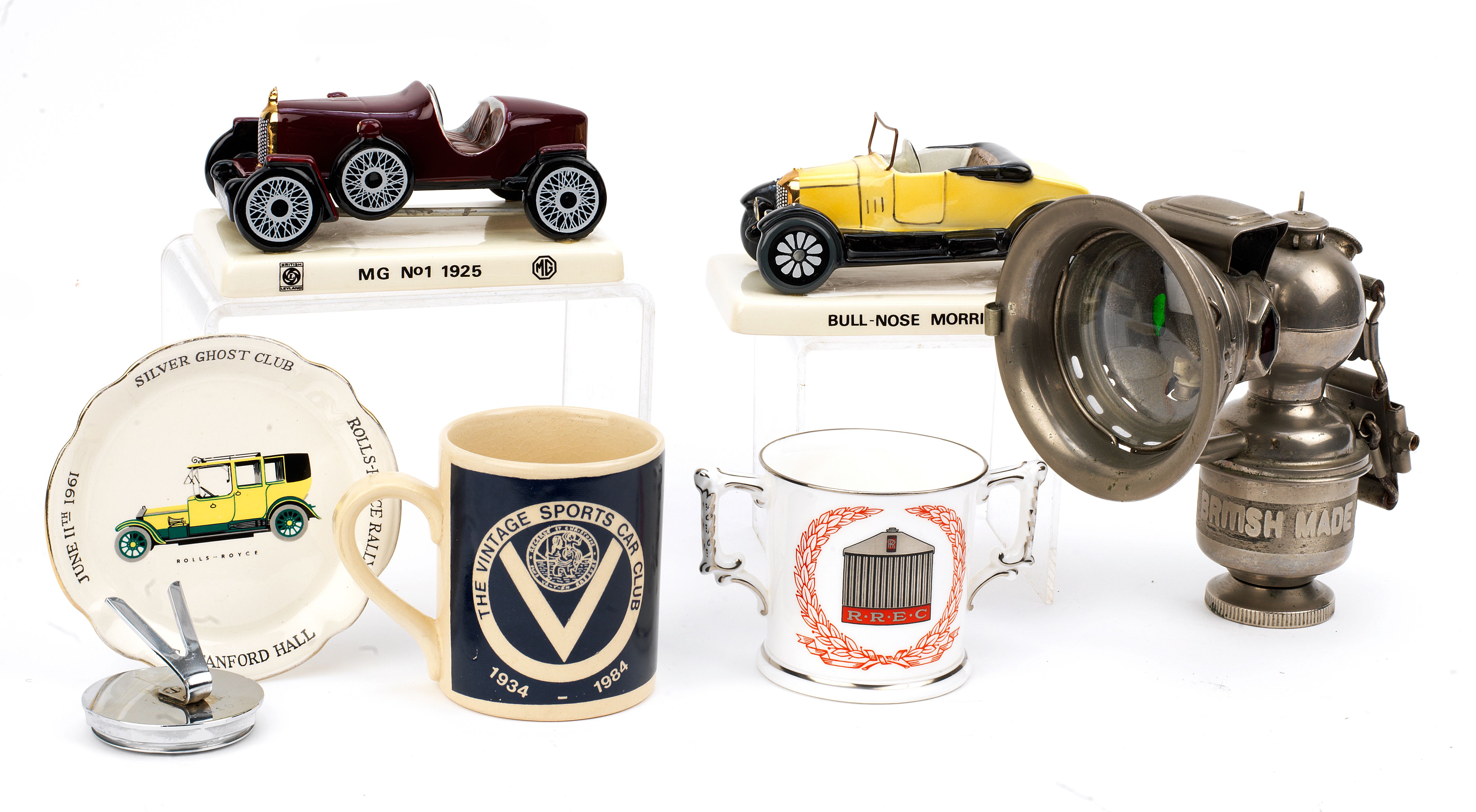 Bonhams Cars : Assorted motoring collectables, ((7))