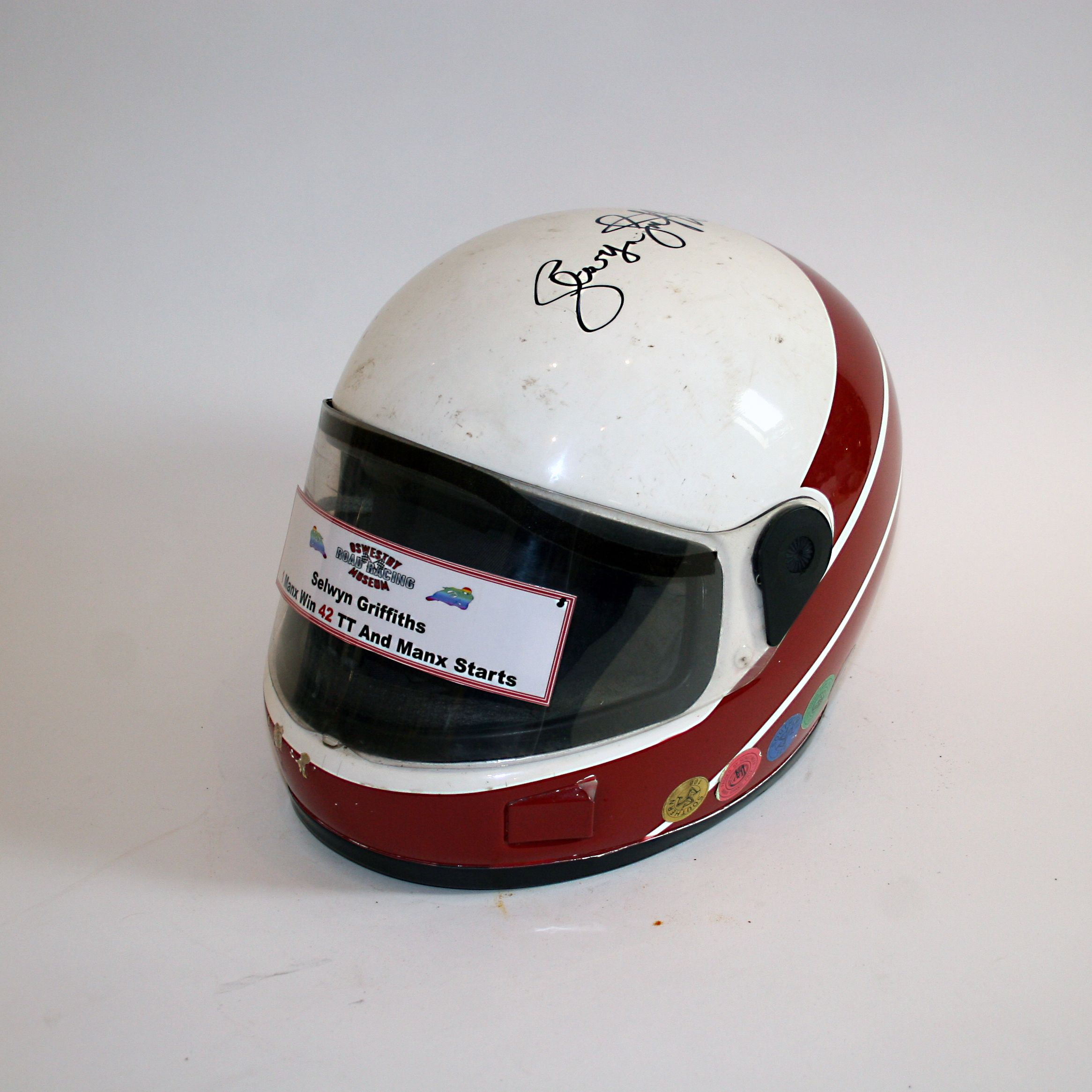 Selwyn Griffiths: A signed full-face - Auktionen & Preisarchiv