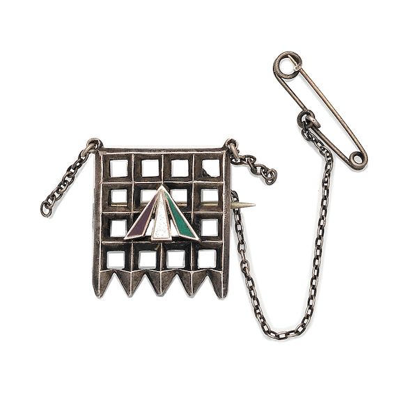Bonhams : DOWNING (EDITH) Silver 'Portcullis' or 'Holloway' brooch ...