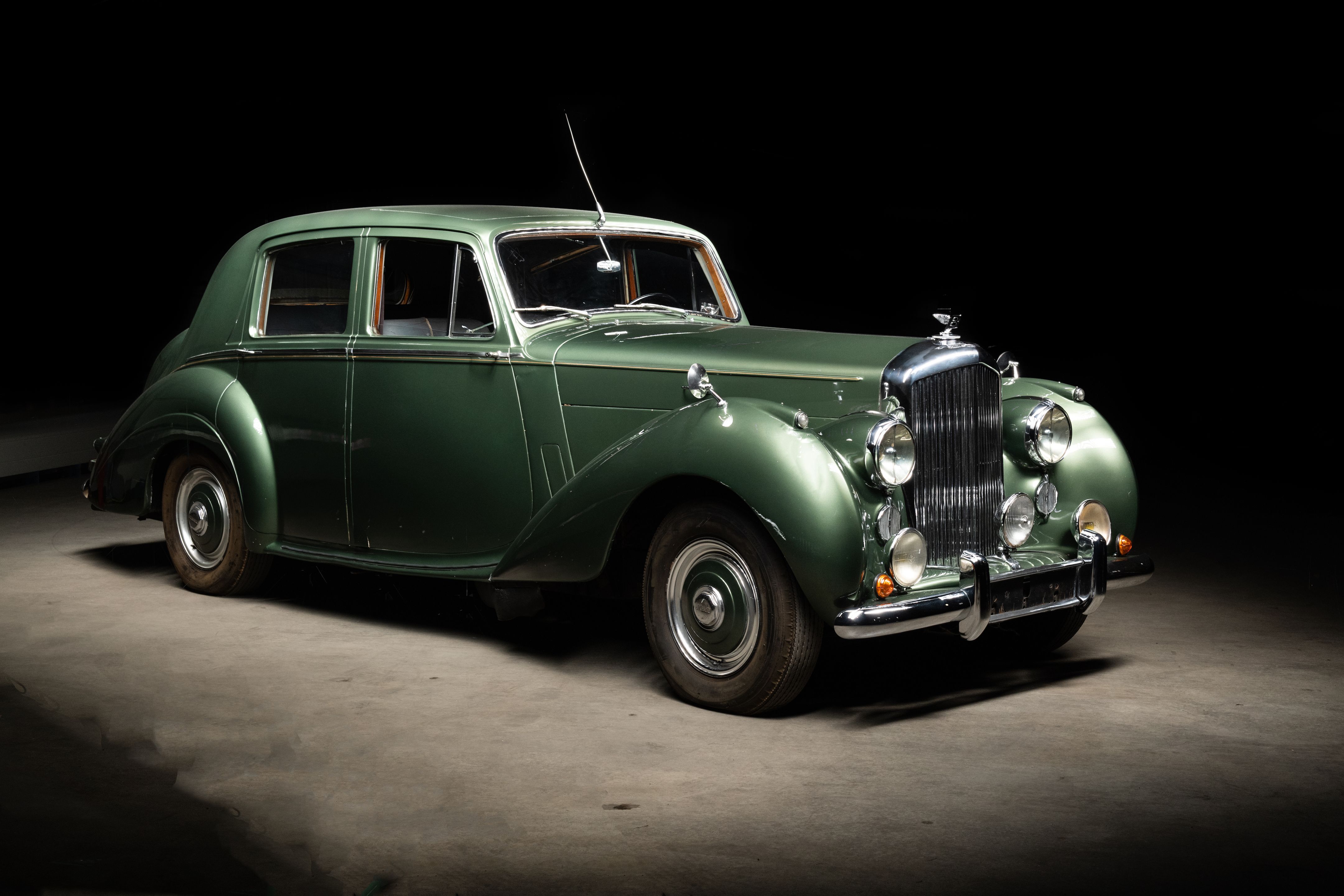 Bonhams Cars : 1953 Bentley R-Type 4½-Litre 'Standard Steel' Saloon ...