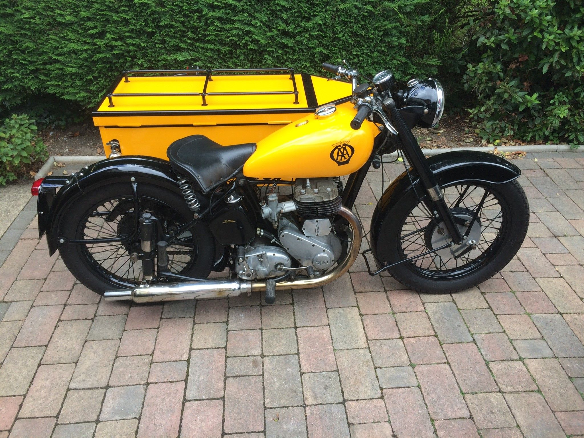 Bonhams Cars : 1960 BSA 591cc M21 'AA' Motorcycle Combination Frame no ...