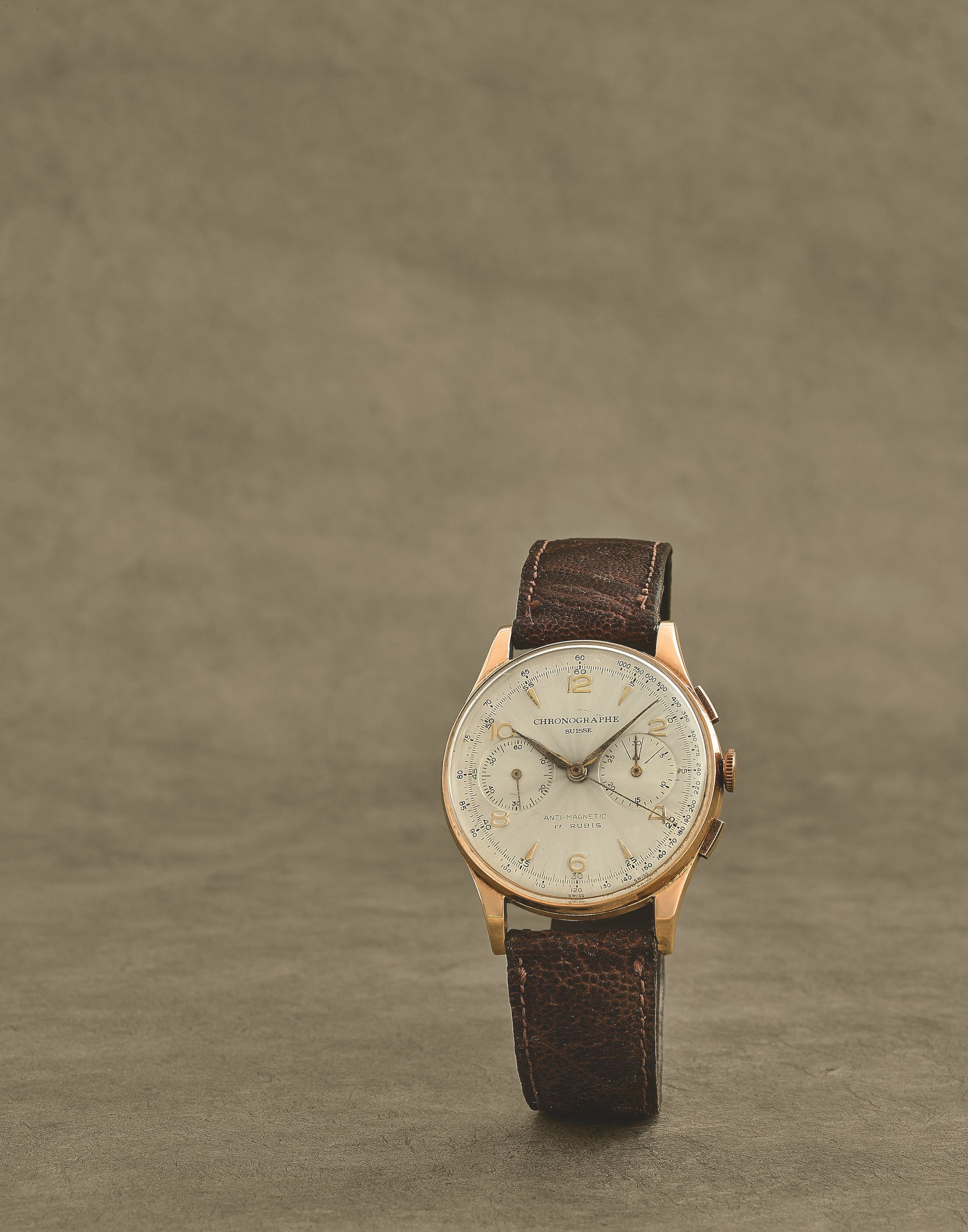 Bonhams : Titus pour Chronographe Suisse. Chronographe bracelet en or ...